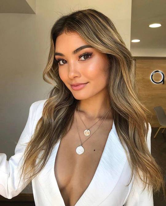 Chinese x Australian | Scrolller