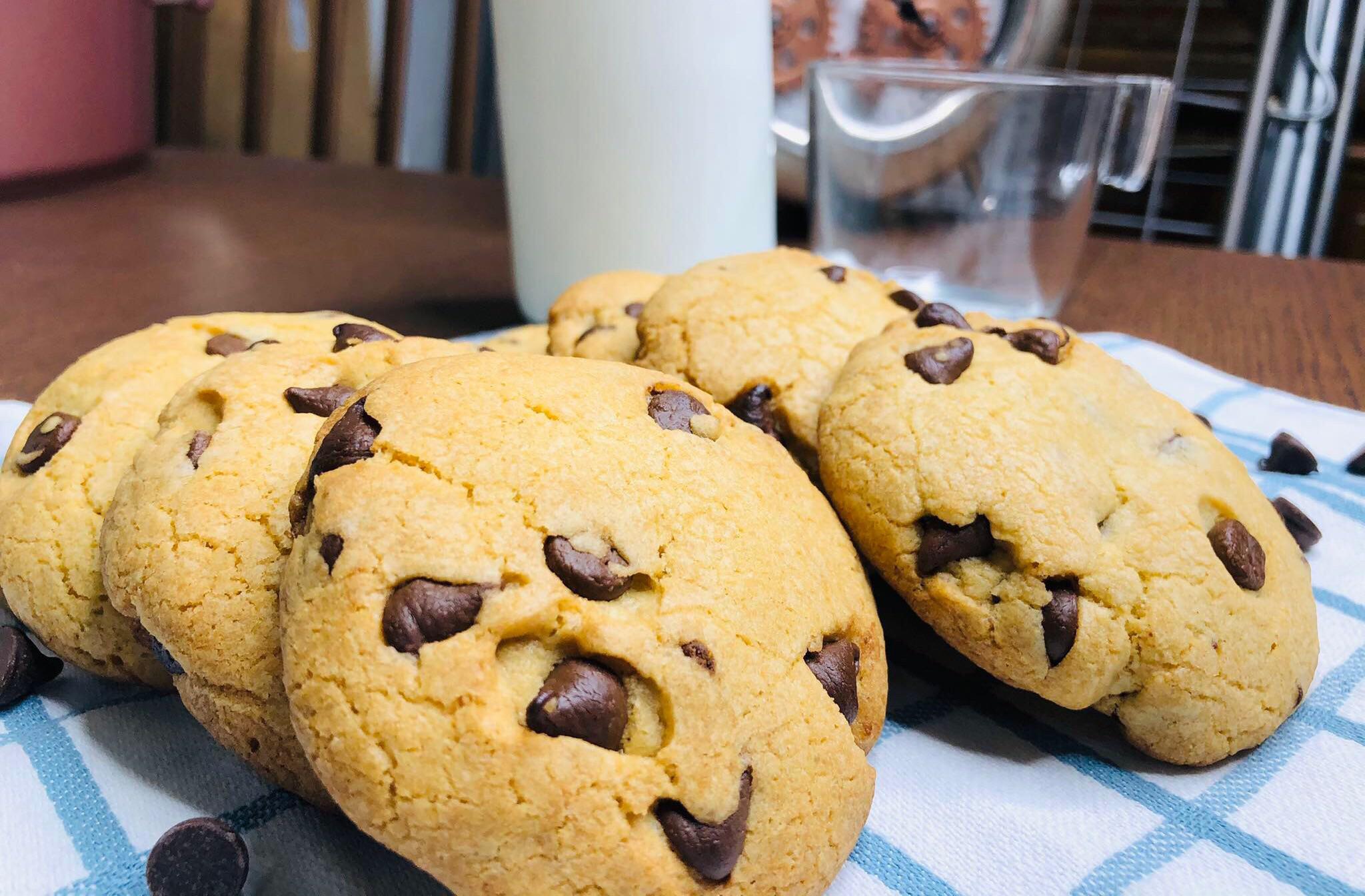 Chocolate chip cookies 🍪 | Scrolller