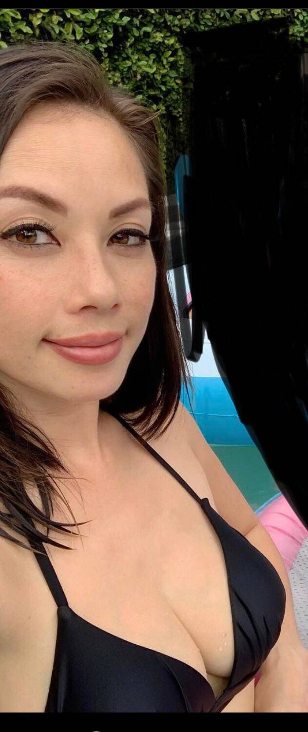 Christina | Scrolller