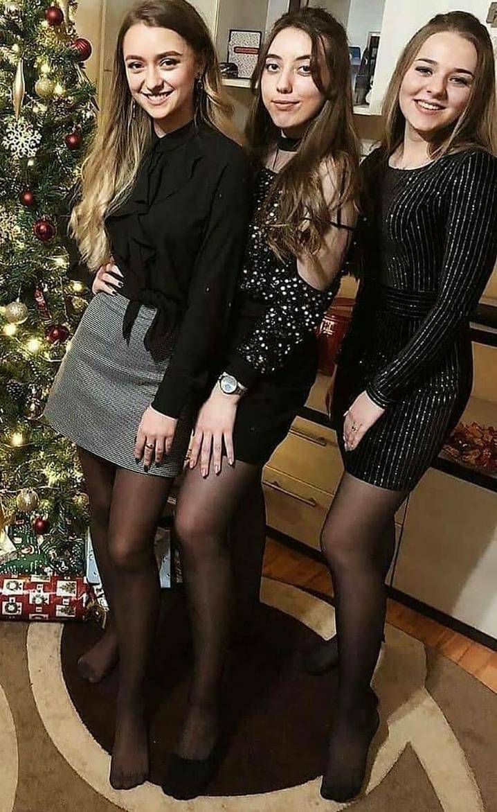 Christmas Party Gals! | Scrolller