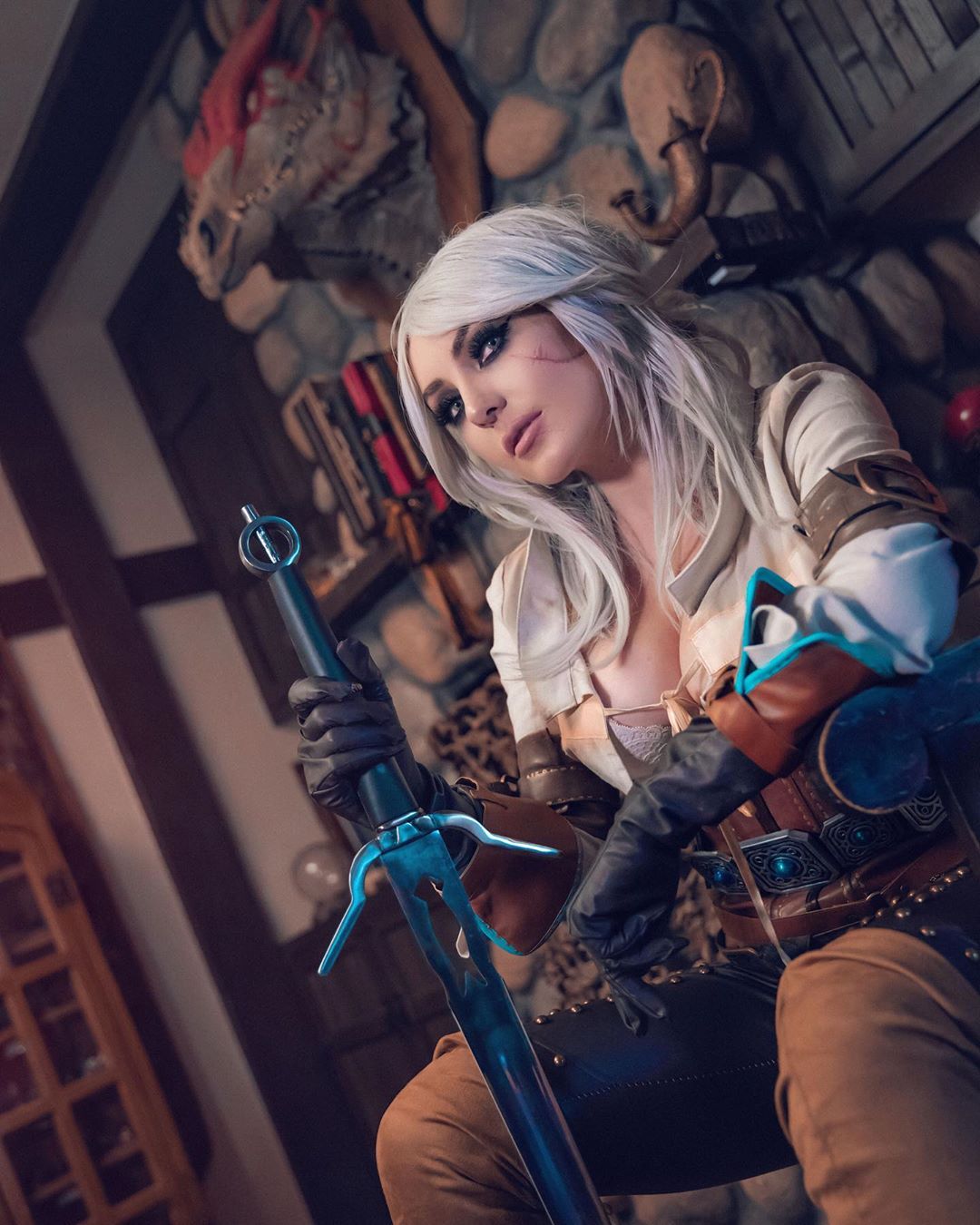 Ciri | Scrolller