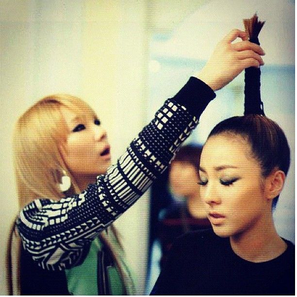 CL admiring Dara's height | Scrolller