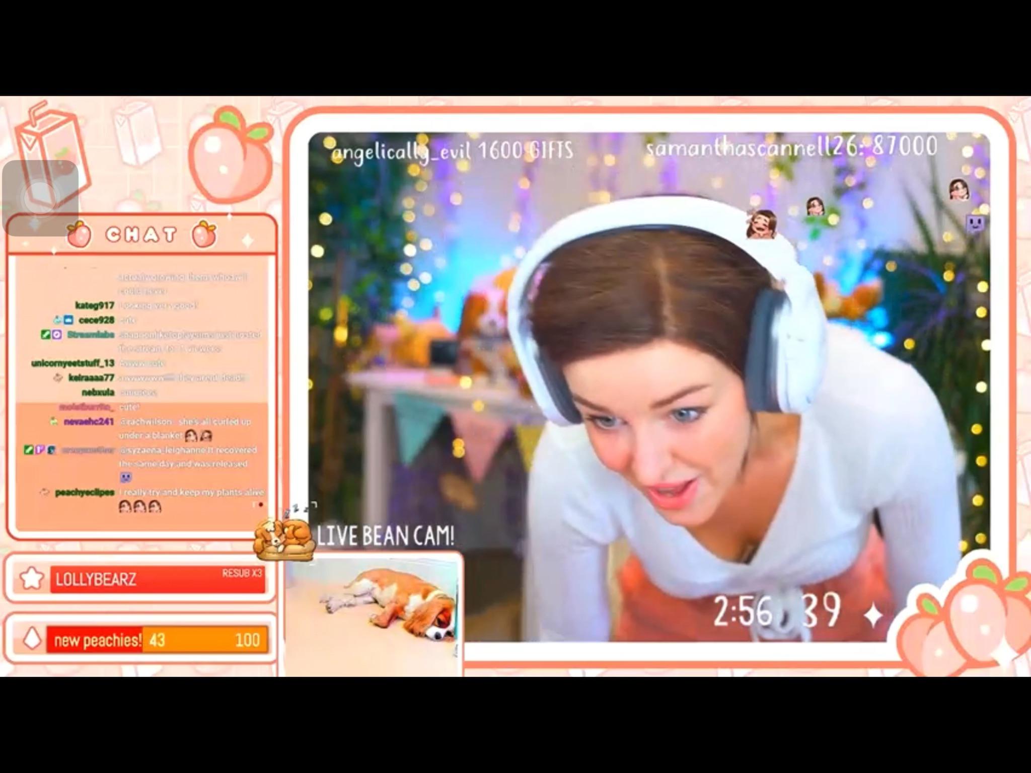 Clare 🍒 | Scrolller