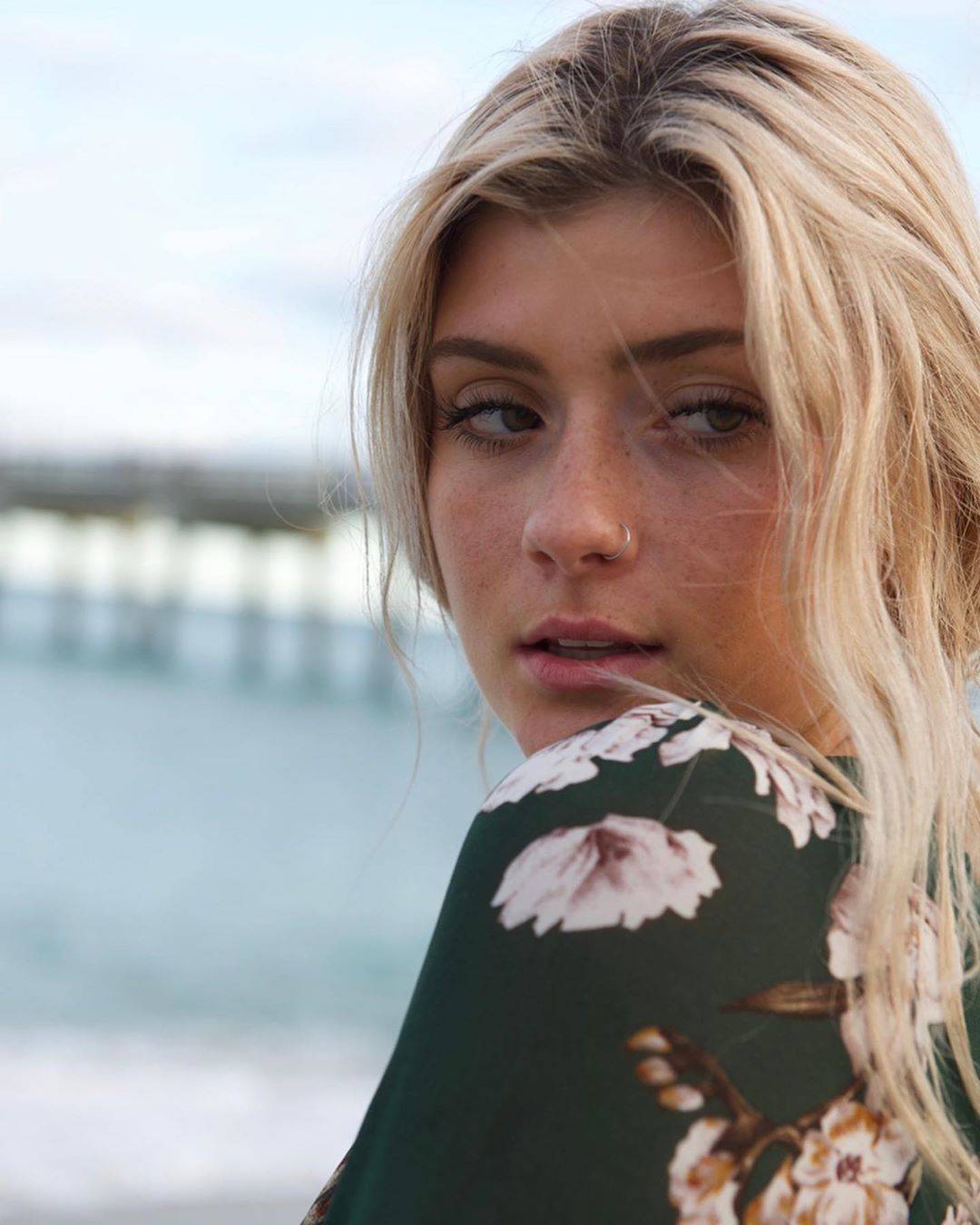 Discover more like Faith_Ordway: Close up #2 and Related Content ...