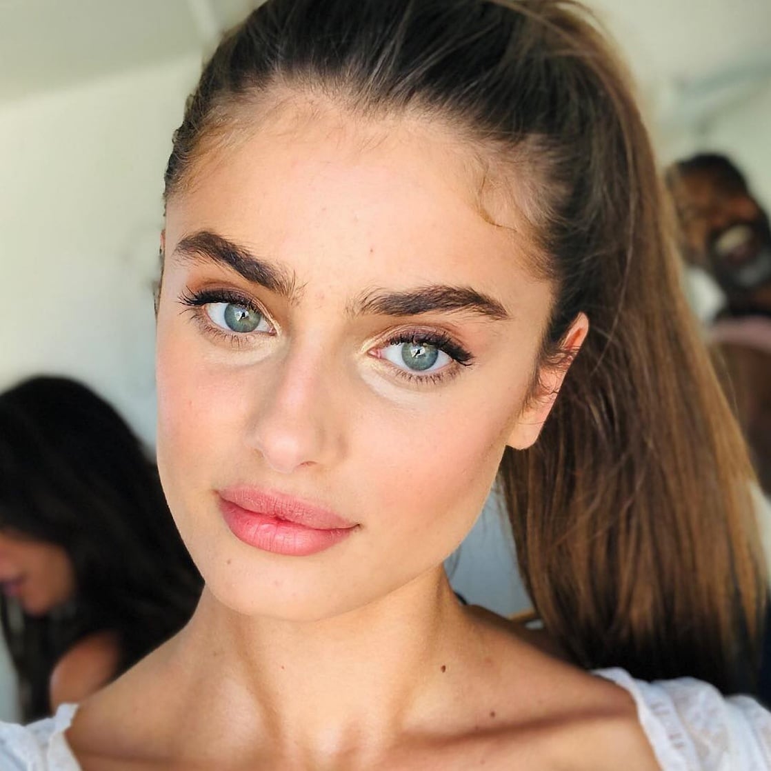 Close-up | Scrolller