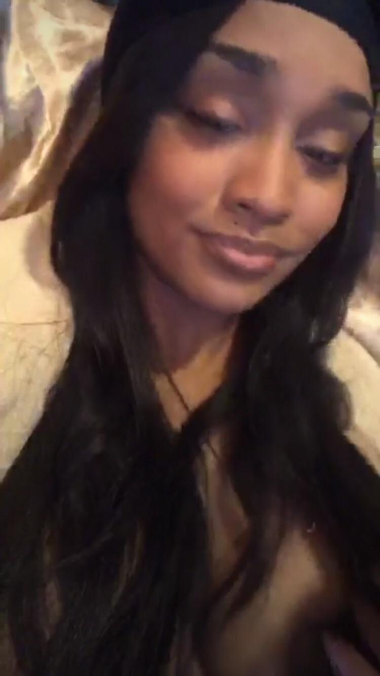 Closest I’ve ever seen to nip slip | Scrolller