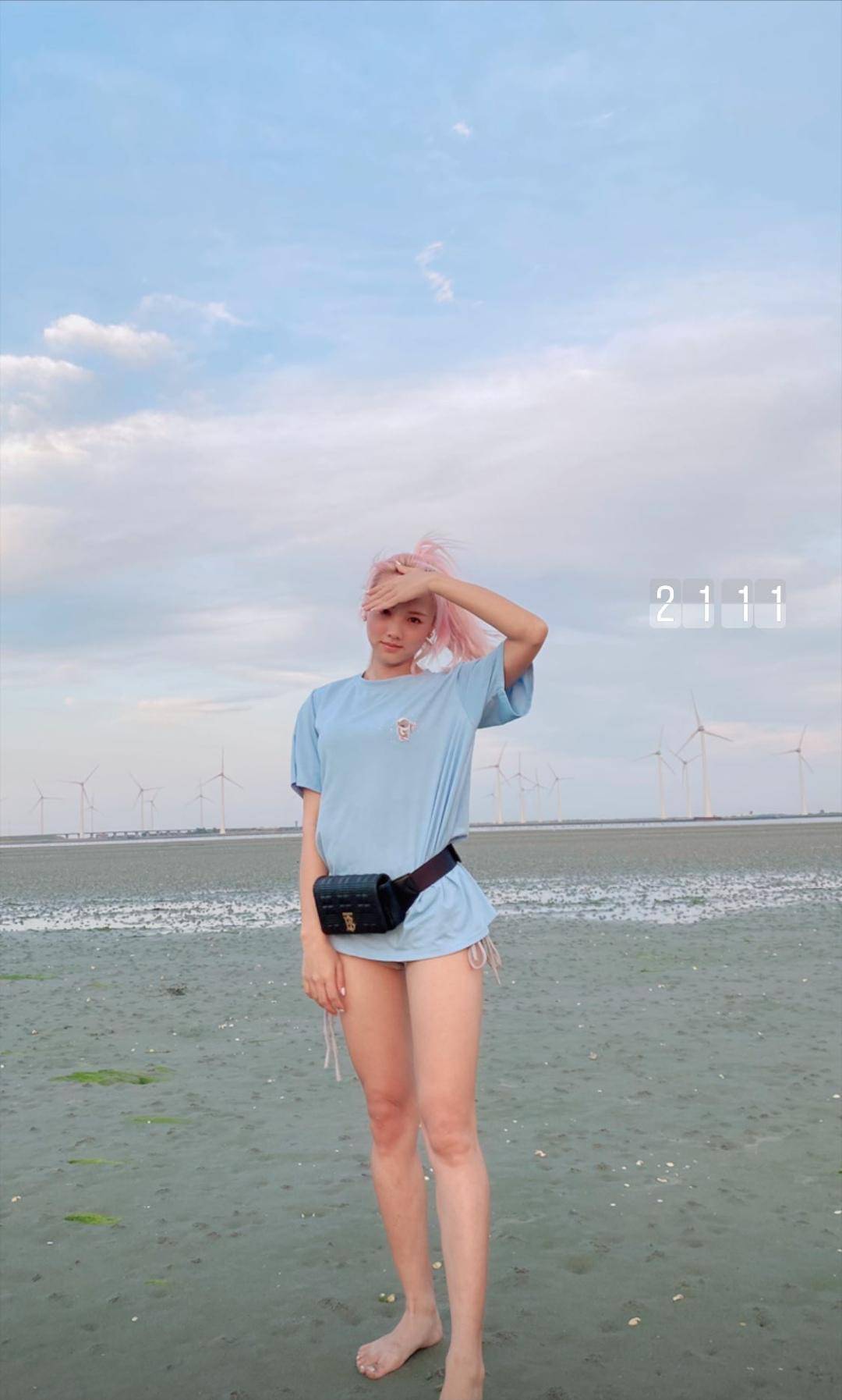 Cloudy ⛅ | Scrolller