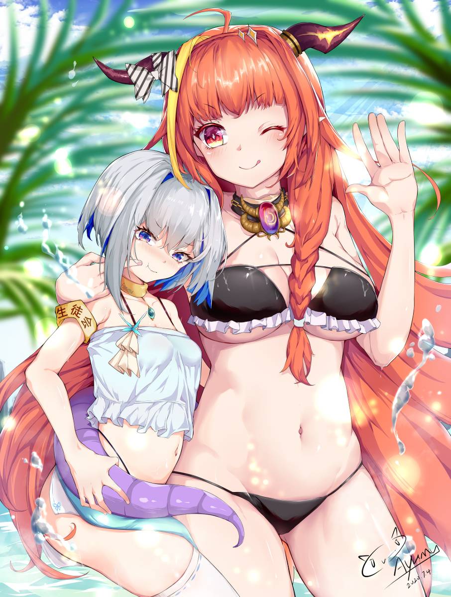 Coco and Kanata relaxing at the beach. | Scrolller