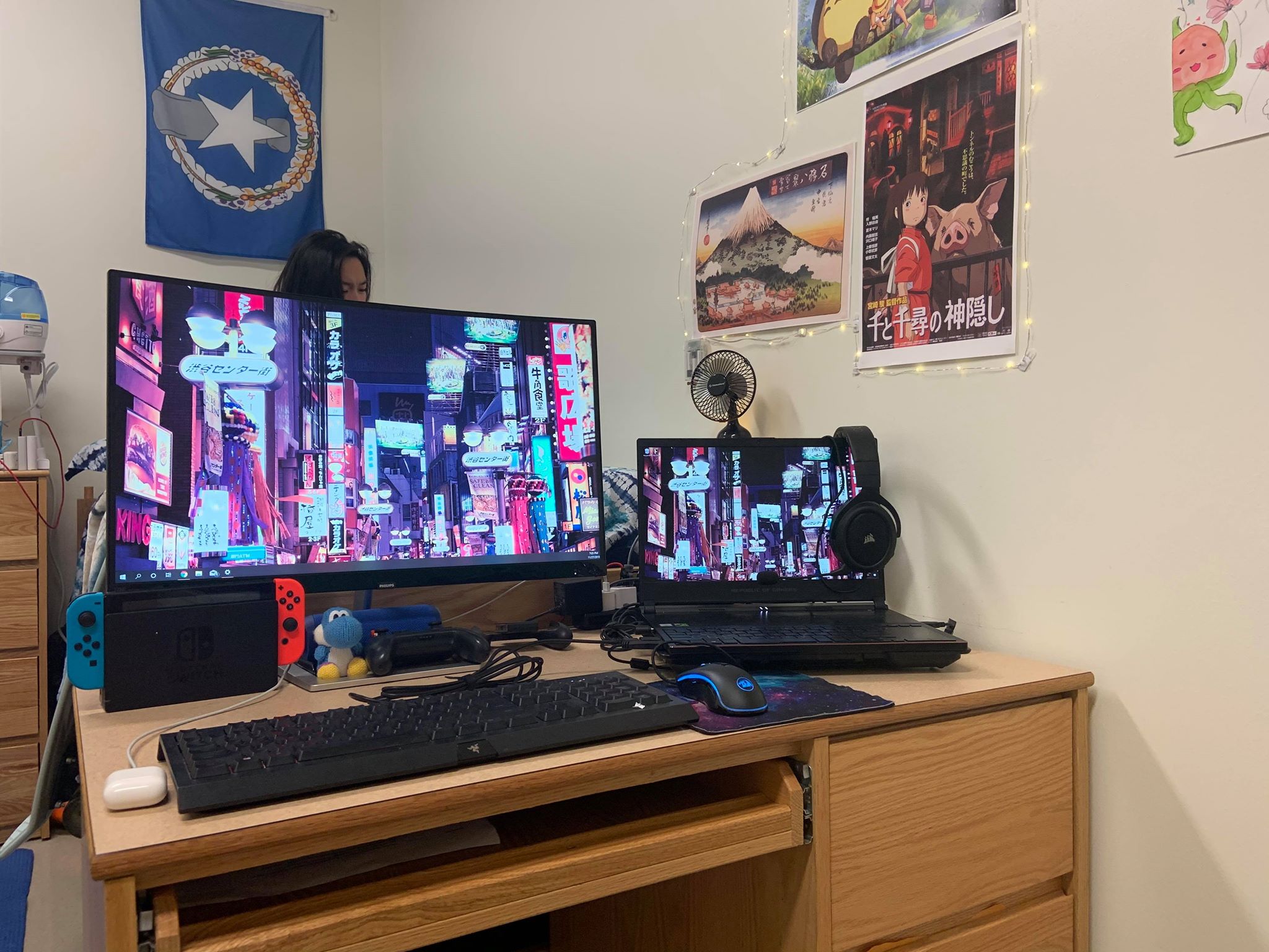 College dorm setup for the year! Went two years without an external ...