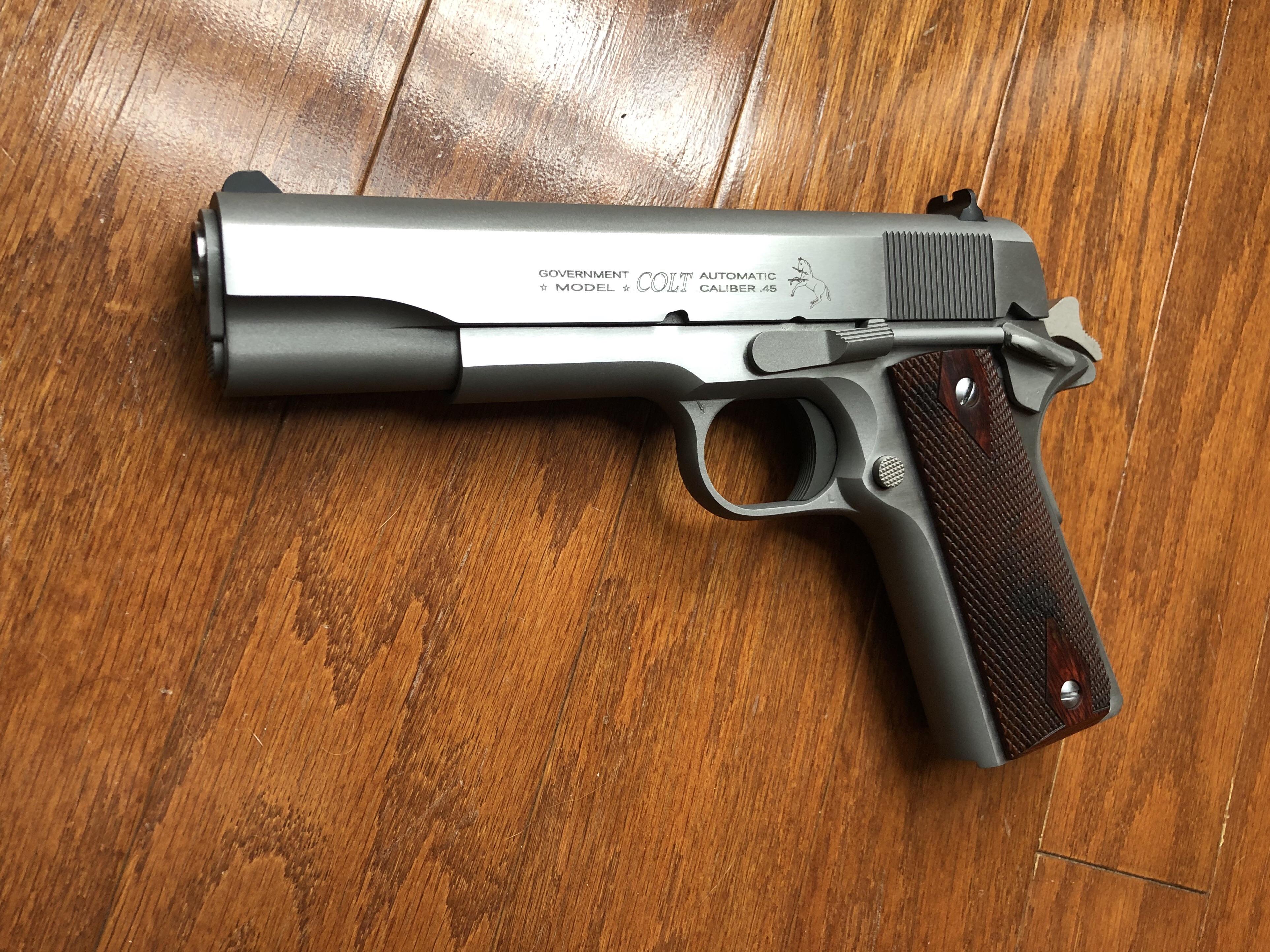 Colt 1911 Classic Stainless | Scrolller