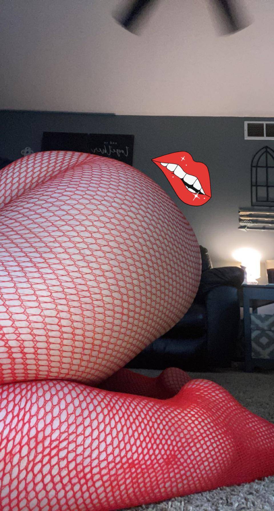 Come take a bite. 💋🥵 | Scrolller