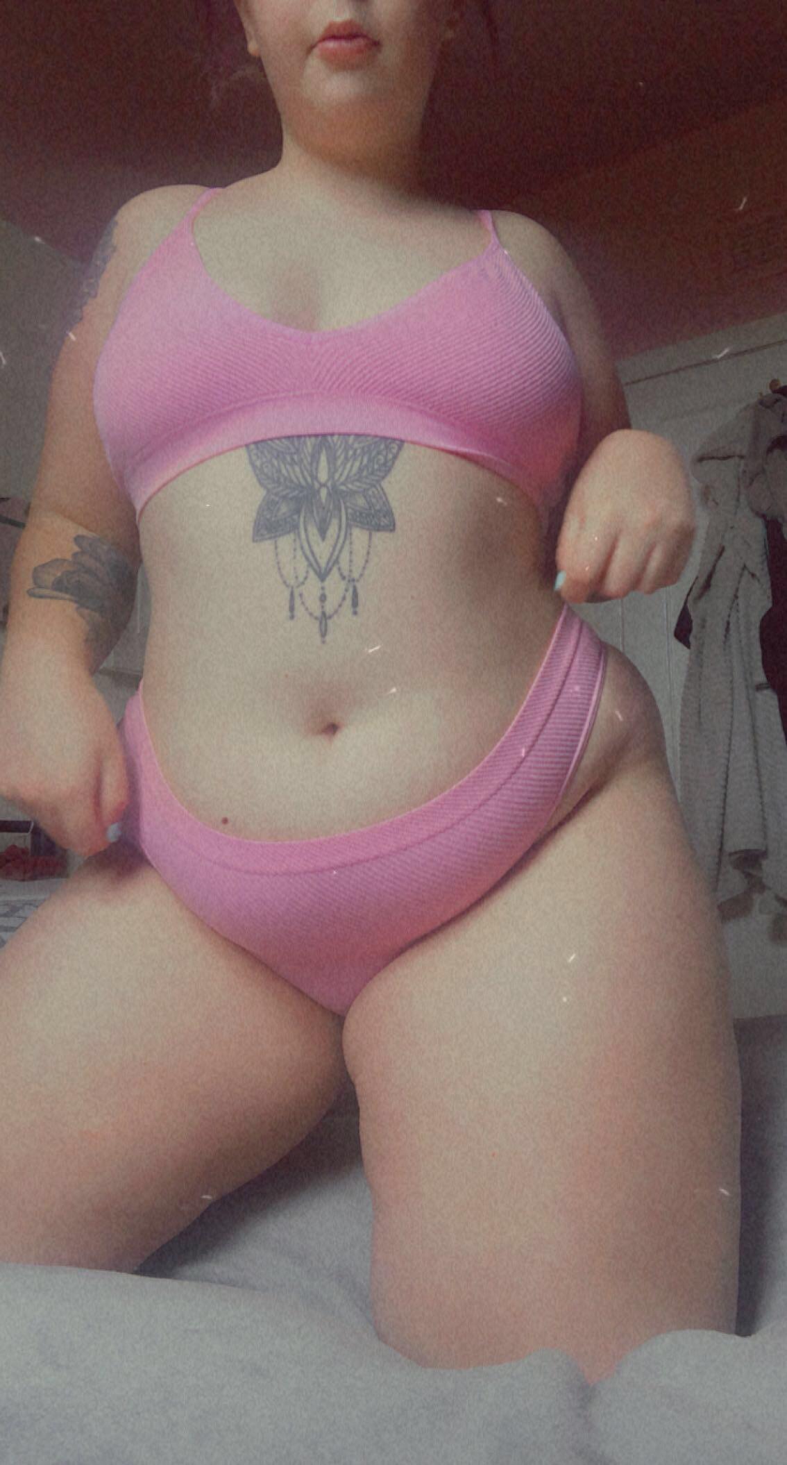 Comfy day in bed 💕 | Scrolller