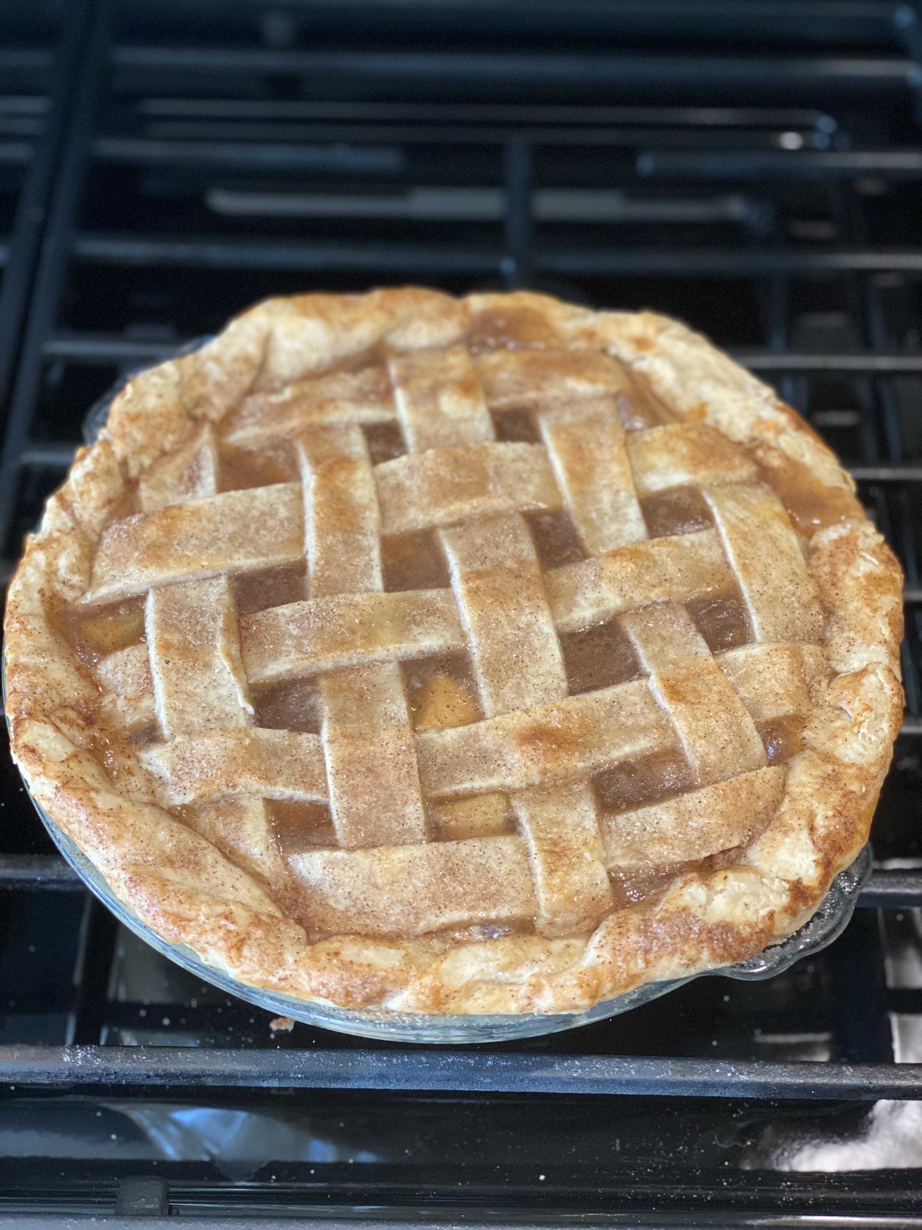 Completely from scratch: My first apple pie | Scrolller