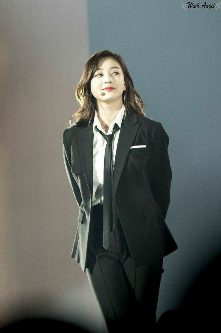 Contemplative Hyo | Scrolller