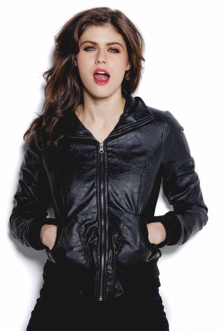 Cool girl | Scrolller