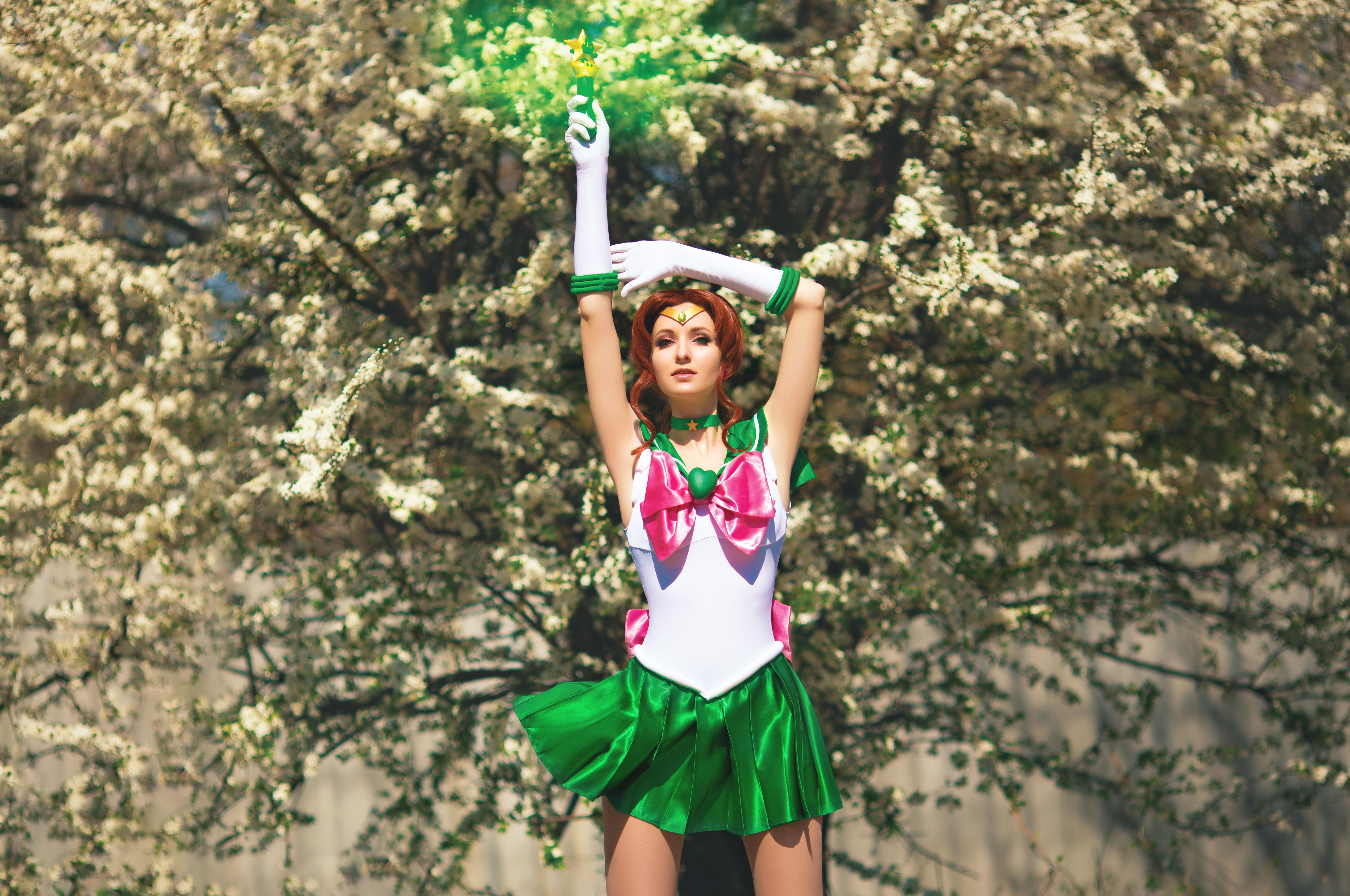 Cosplay of Sailor Jupiter by Violentianna | Scrolller