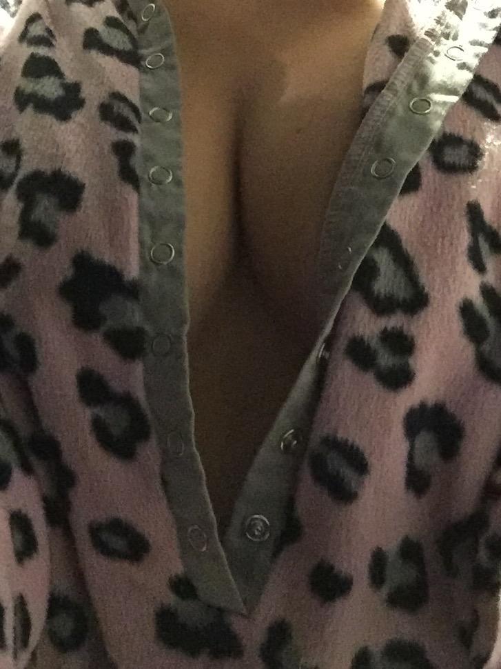 Cow print robe | Scrolller