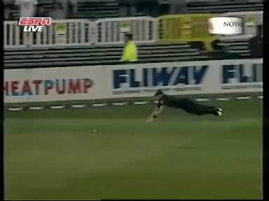 Cricketeer Lou Vincent loses his pants in a slide. | Scrolller