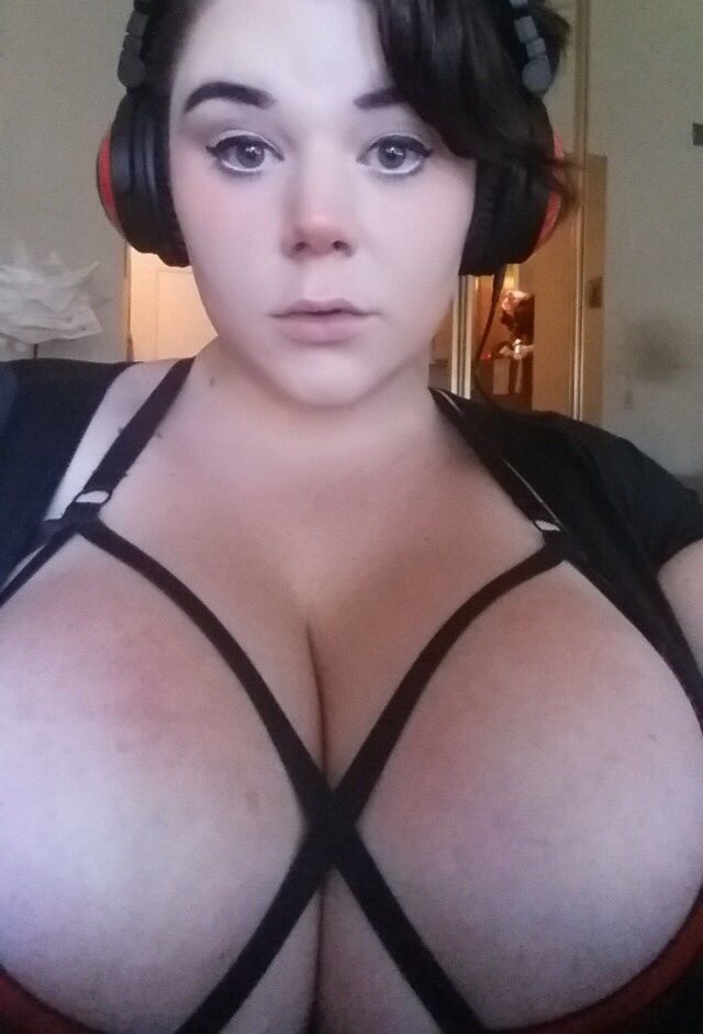 criss cross | Scrolller