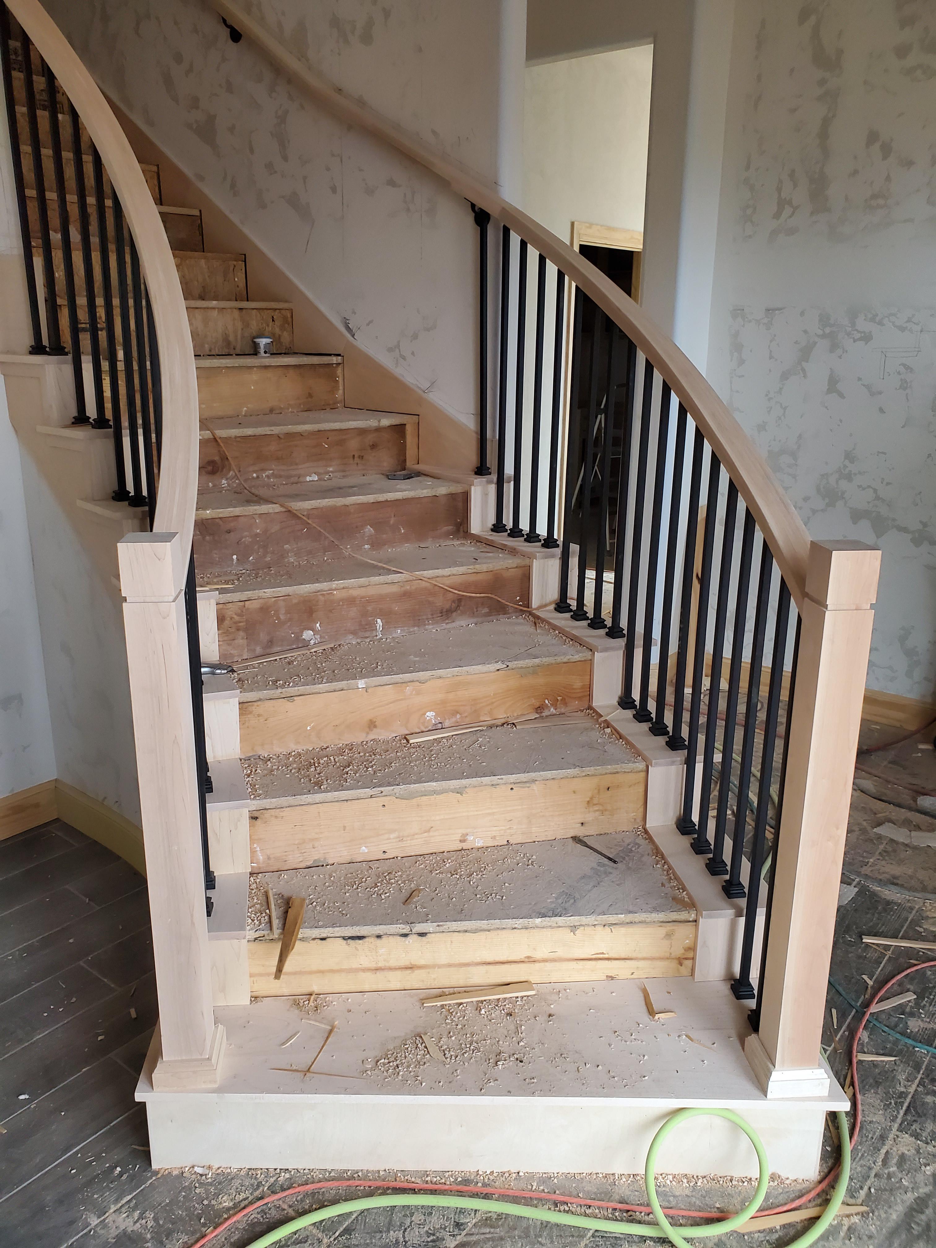 Curved staircase | Scrolller
