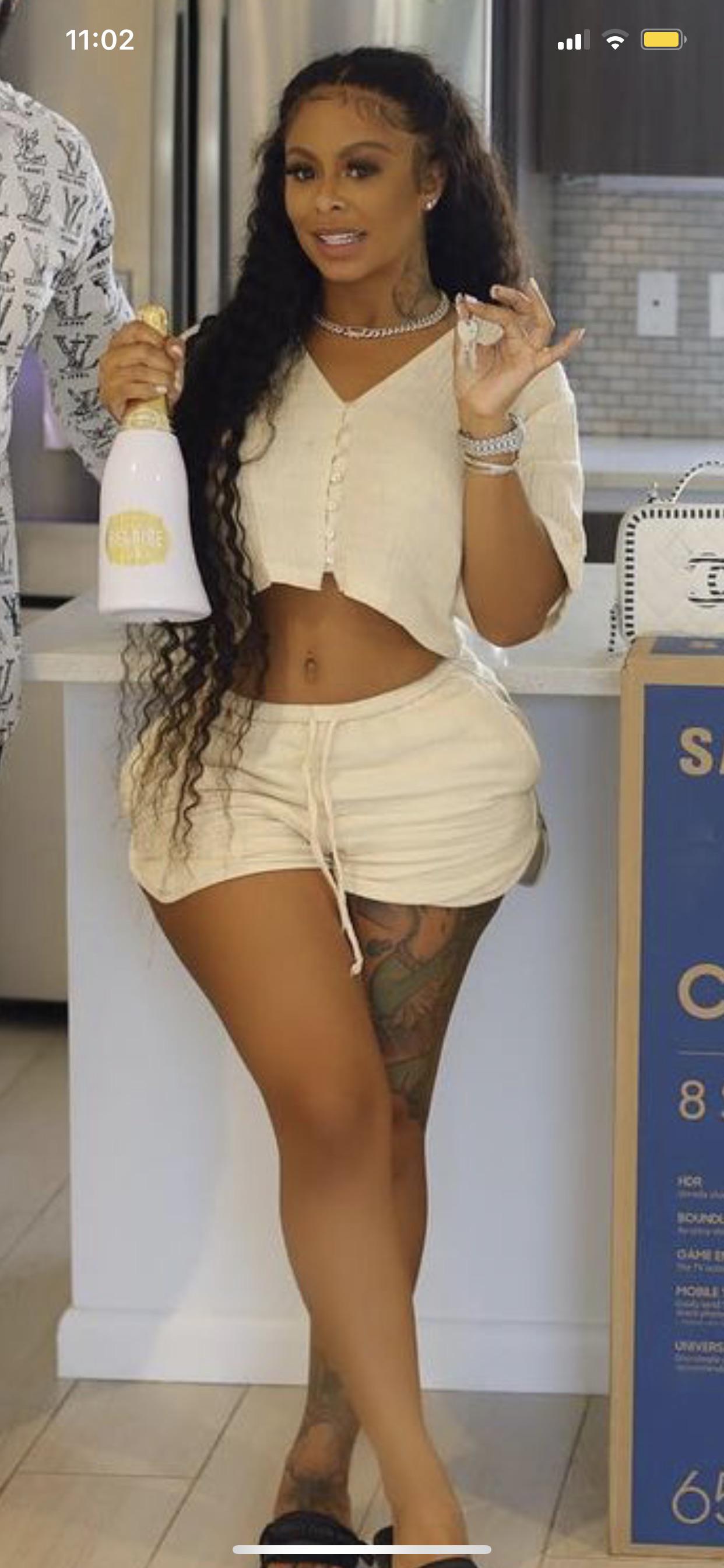 Curvy Bottle | Scrolller