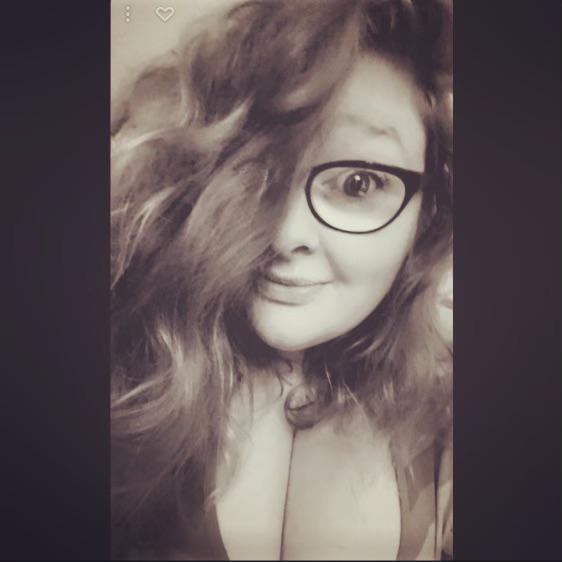 Curvy Irish redhead | Scrolller