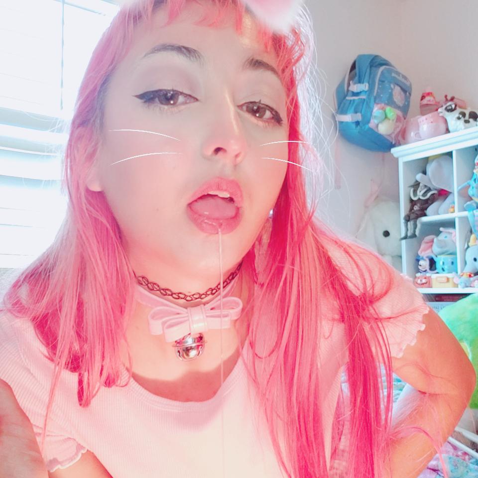 🍨🌸🗯 cute collar photoshoot made me feel adorable 😊 I've been practicing my ahegao on my page all ...
