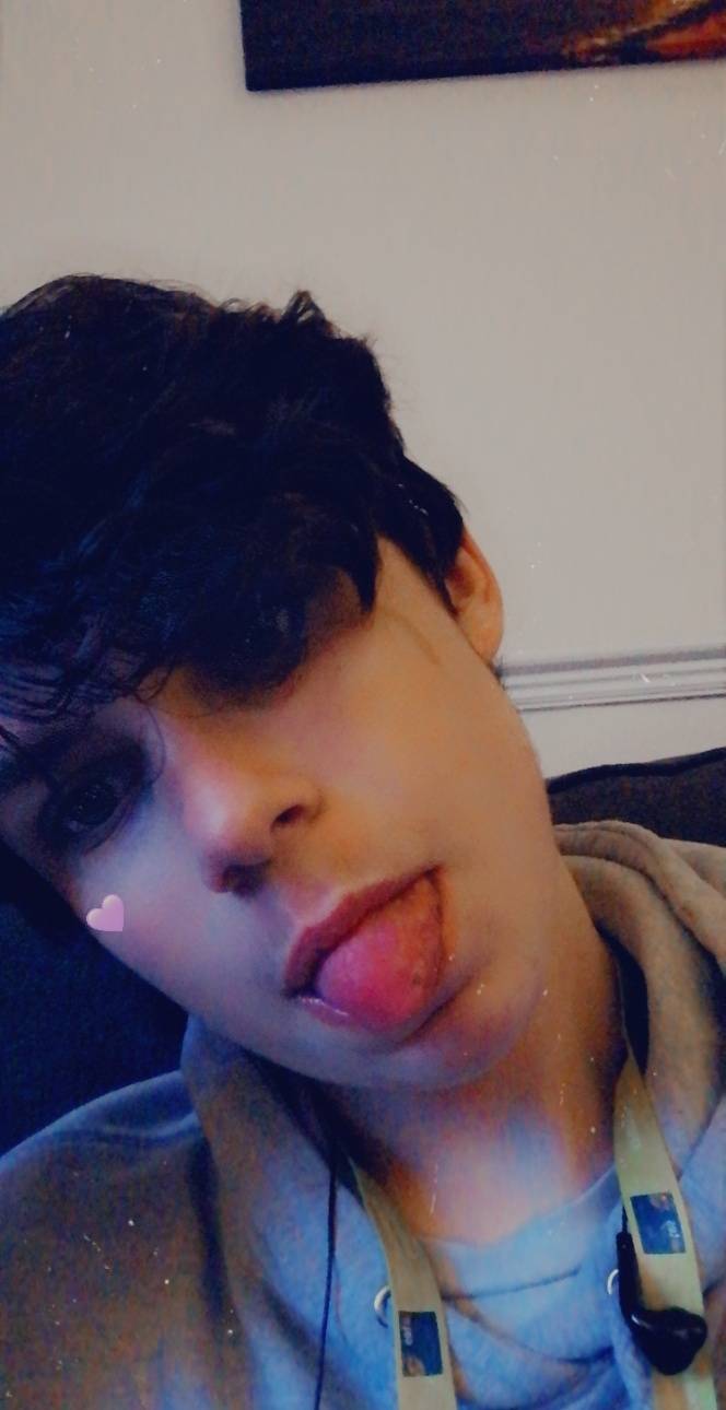 Cute emo vibes ngl | Scrolller