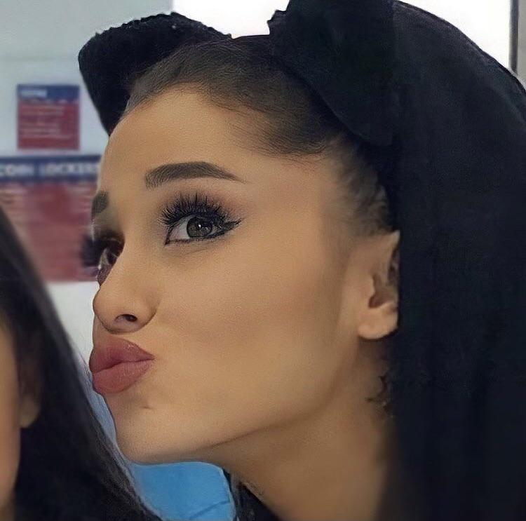 Cute Face Scrolller