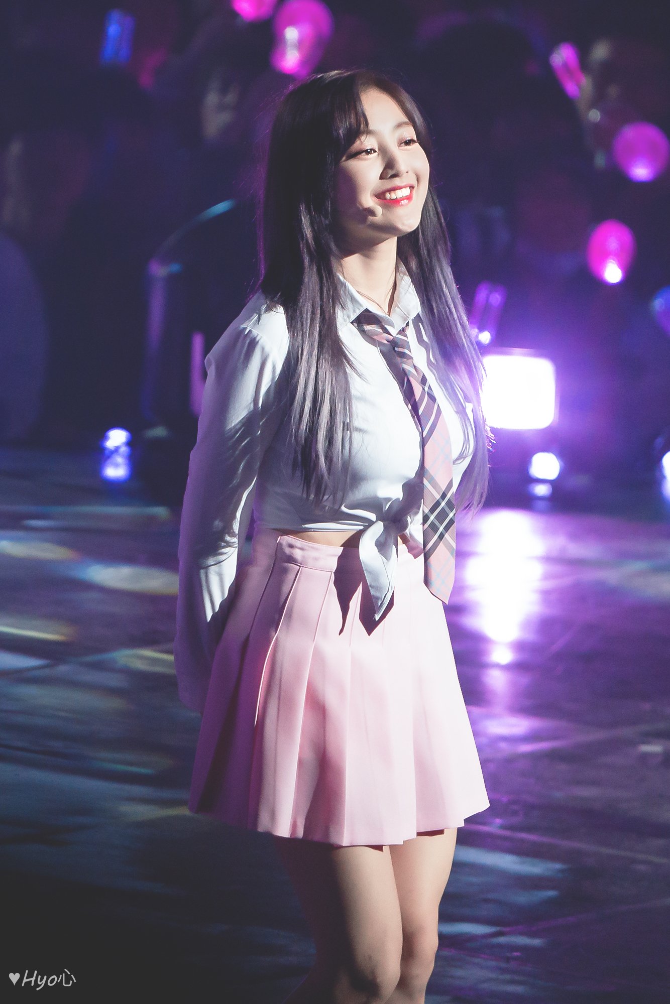 Cute Jihyo in the spotlight | Scrolller