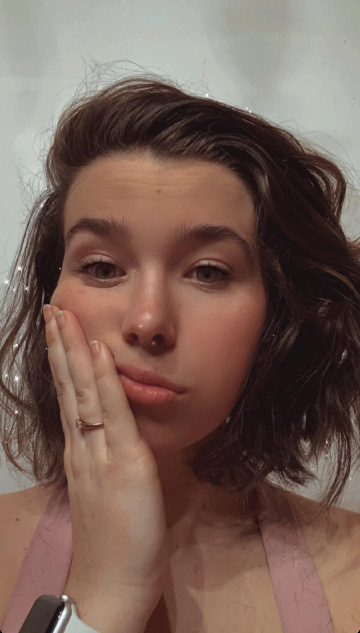 Cute Selfie | Scrolller