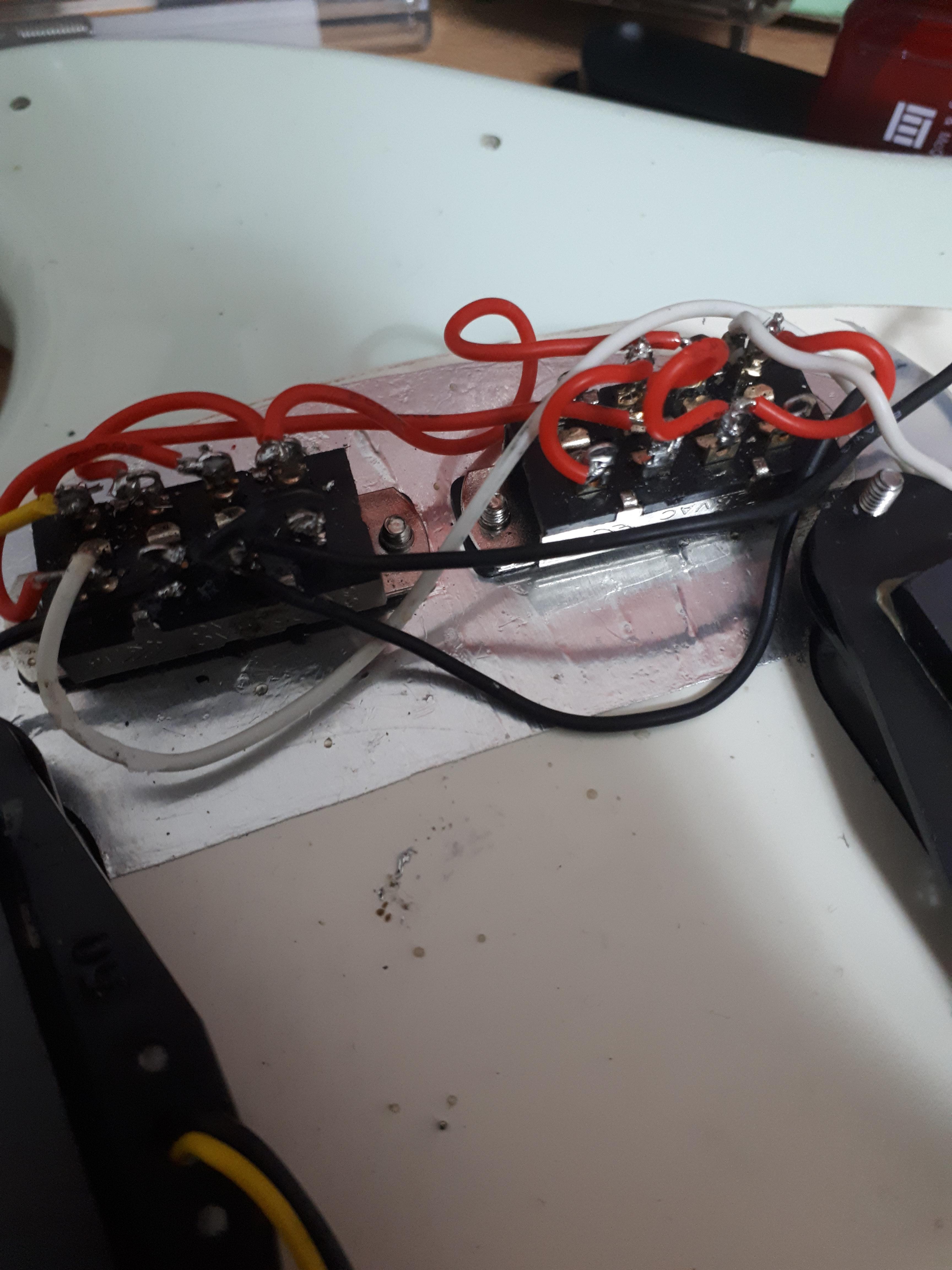 CV Squier mustang grounding issue (HELP!!) | Scrolller