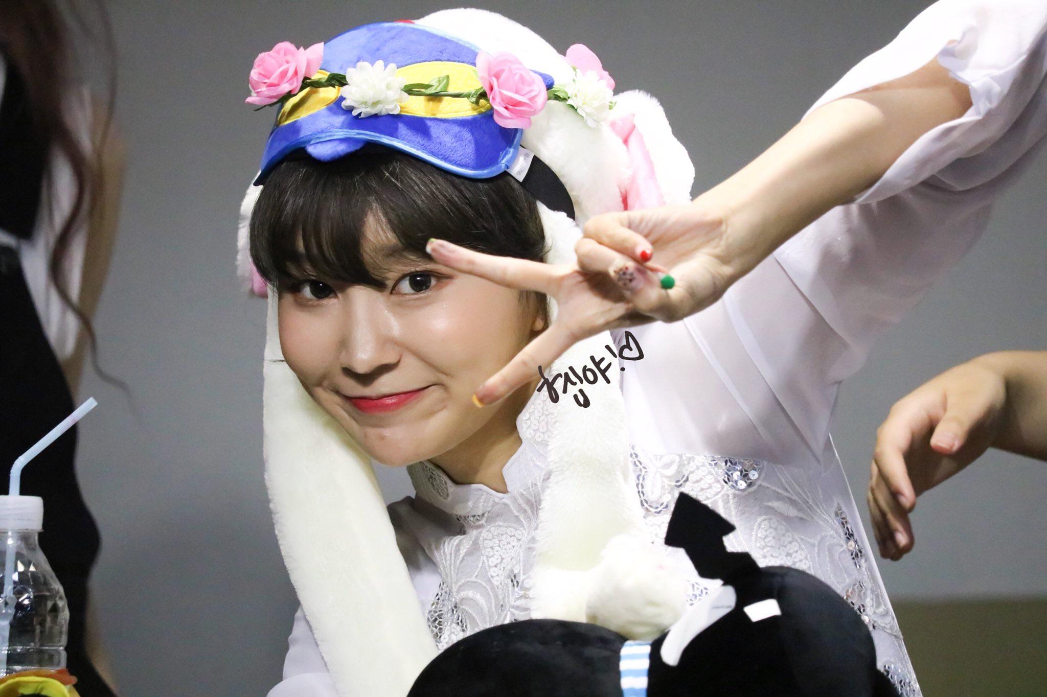 Daily Hyebin #118 | Scrolller