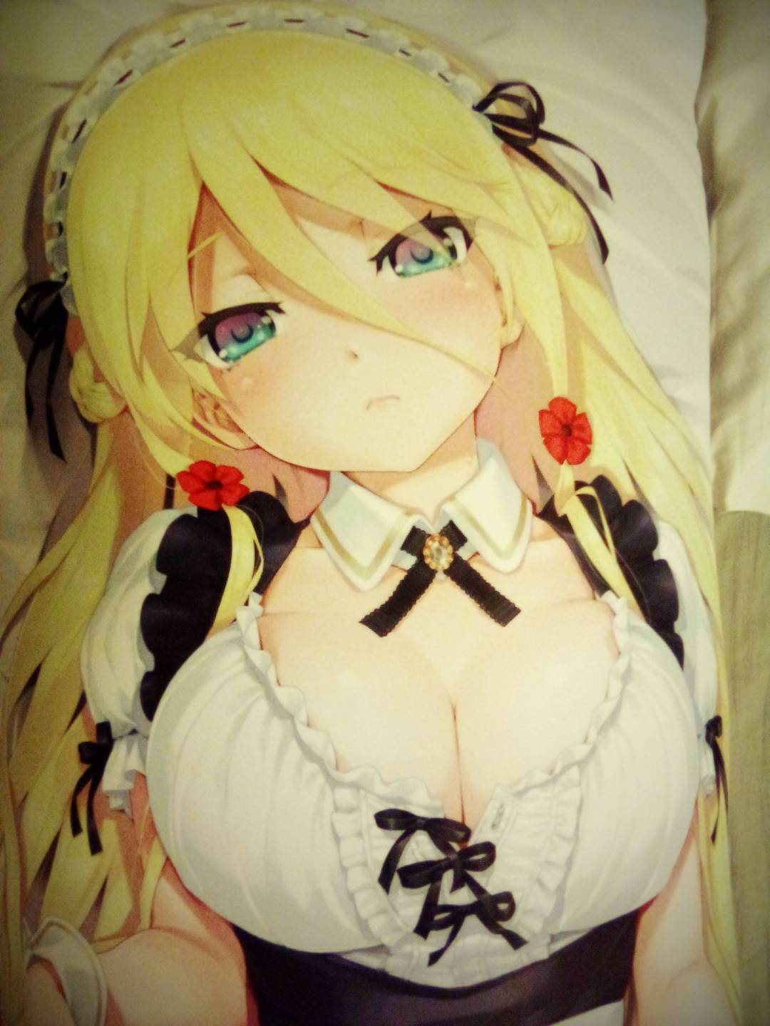 Dakimakura | Scrolller