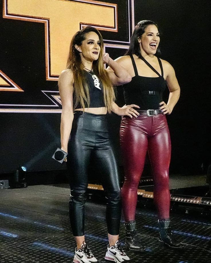 Dakota Kai or Tegan Nox | Scrolller