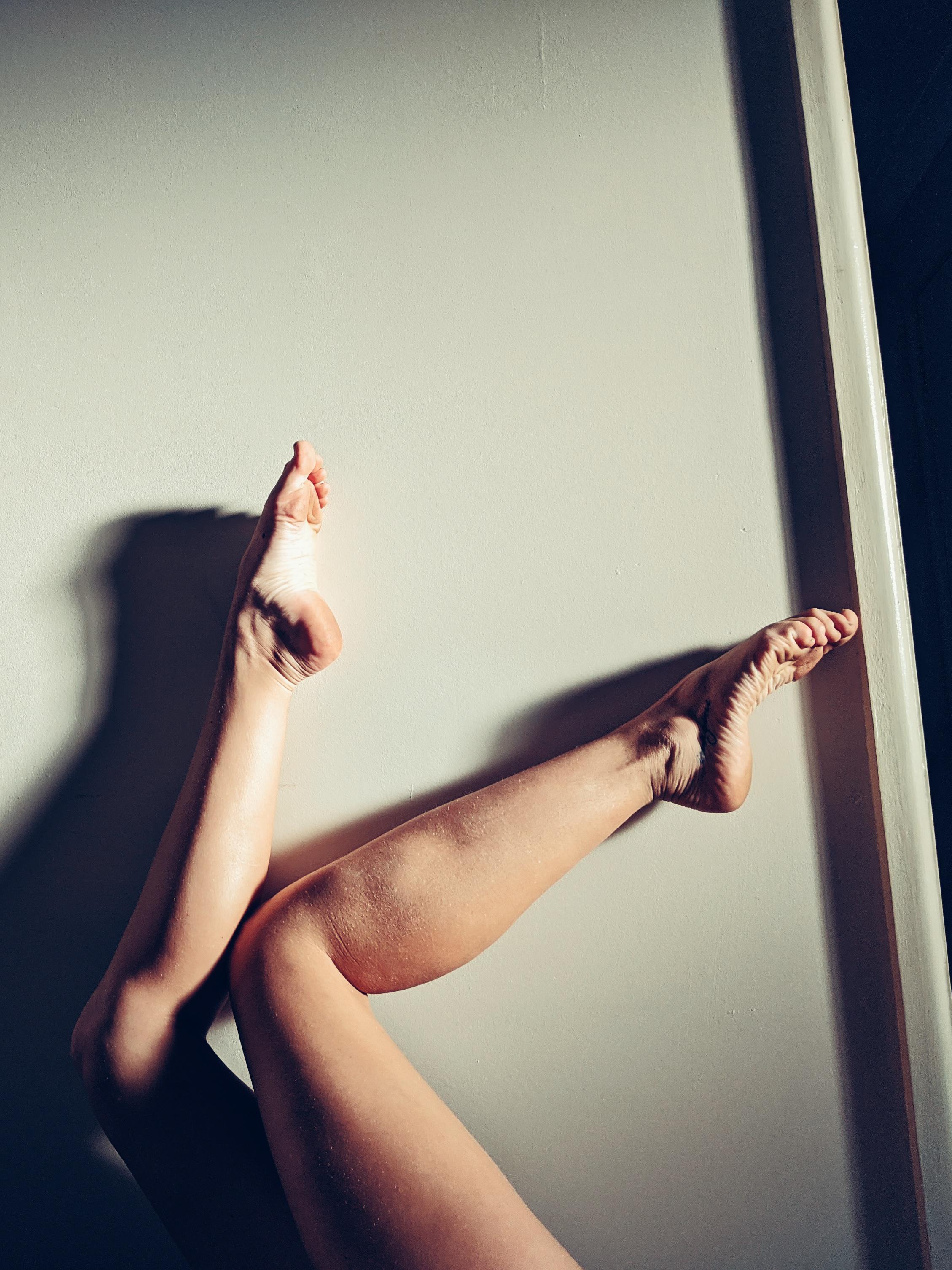 Dancer feet! | Scrolller