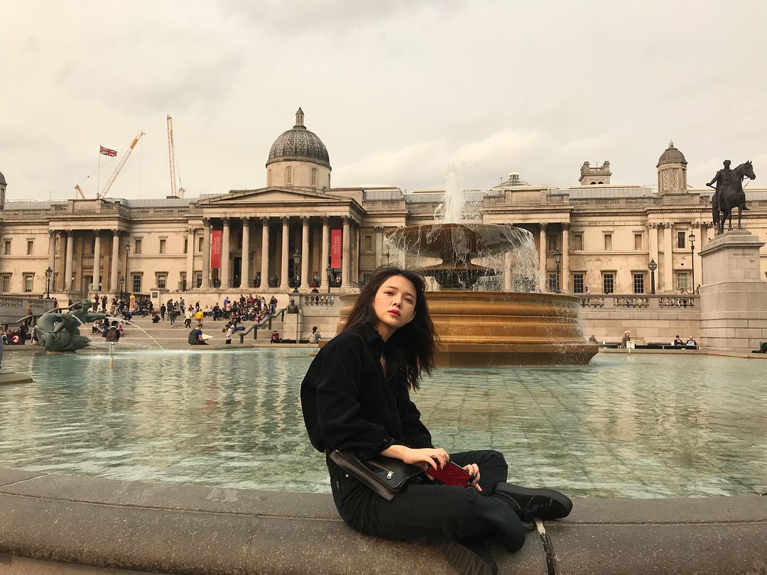 Dating Shin Jimin [Day 008] | Scrolller