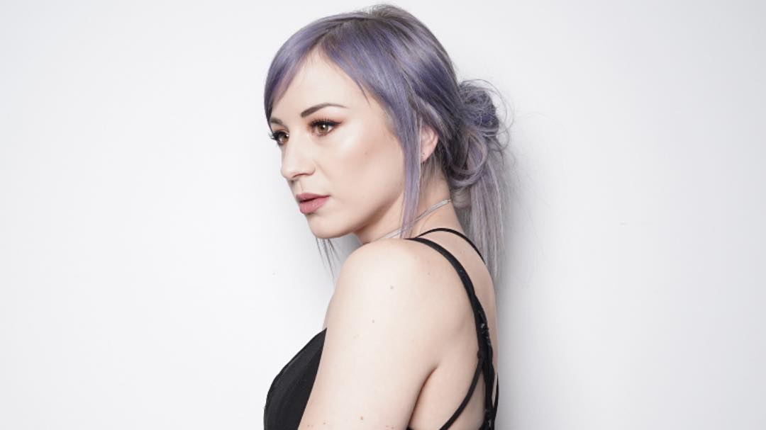 Day #90 Jen from LEDGER EP photoshoot | Scrolller