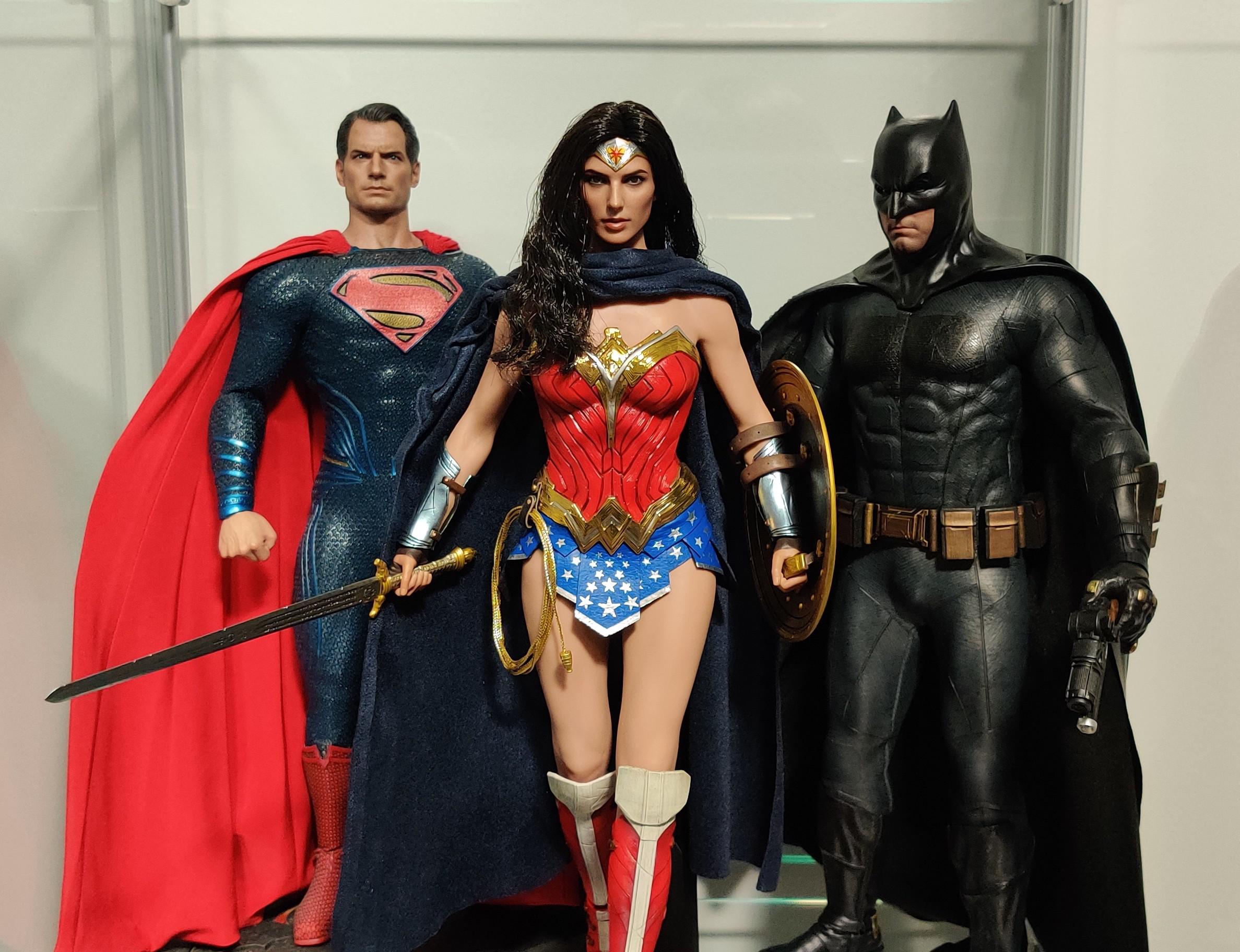 DC Trinity | Scrolller