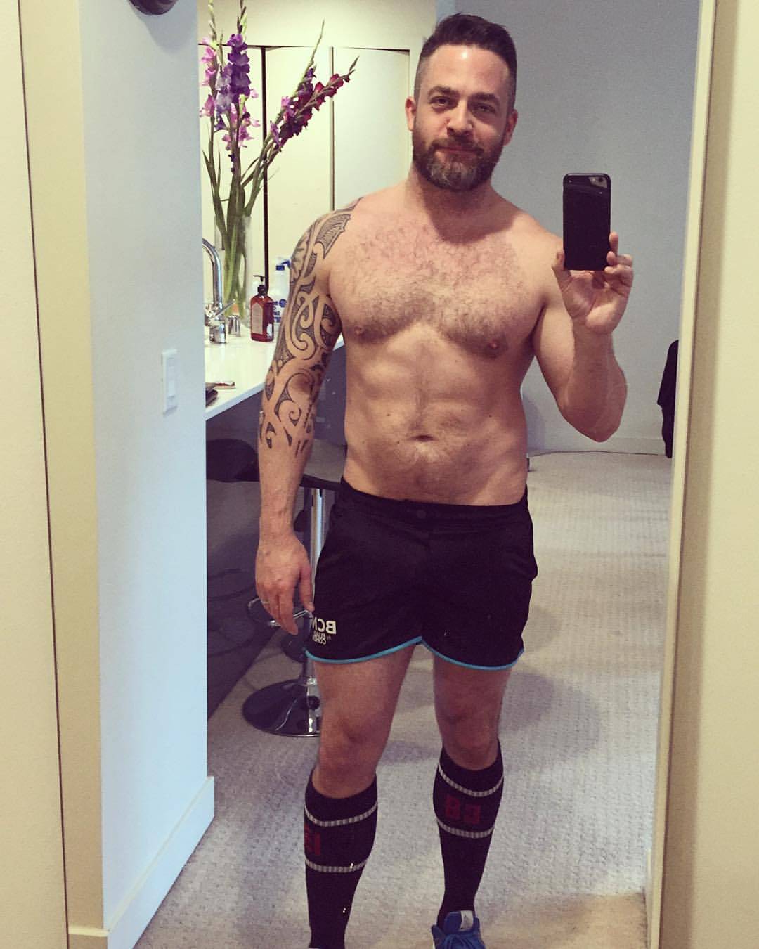 December progress pic, fresh haircut and beard trim | Scrolller