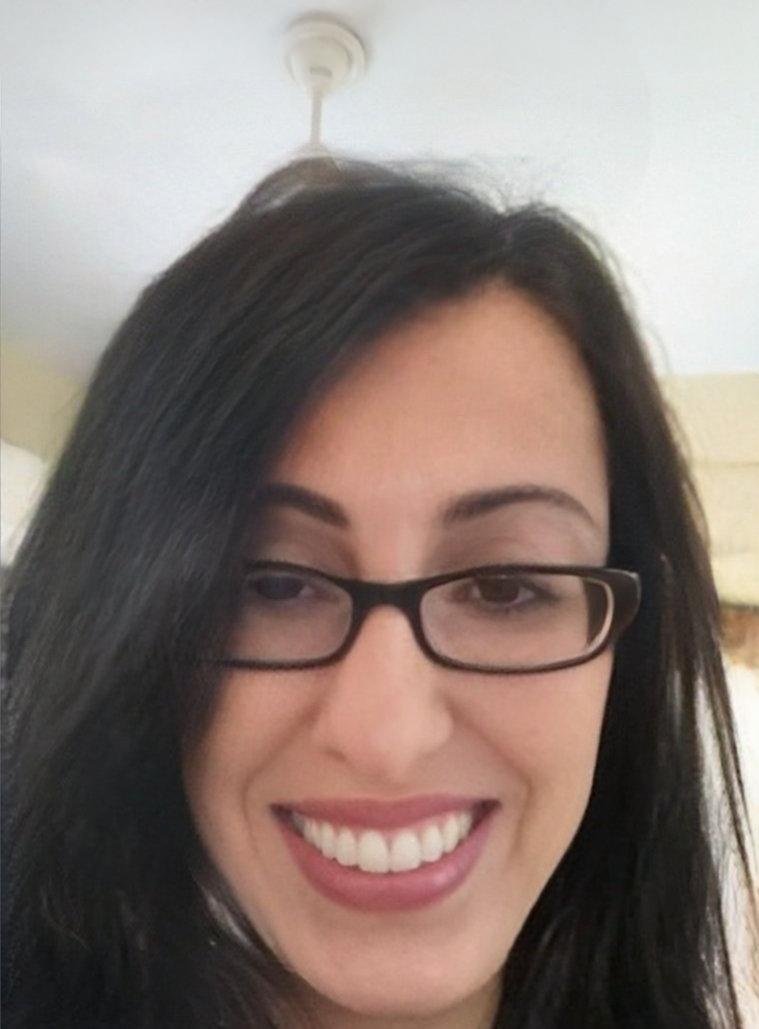 Degrade her in comments dear mommy | Scrolller