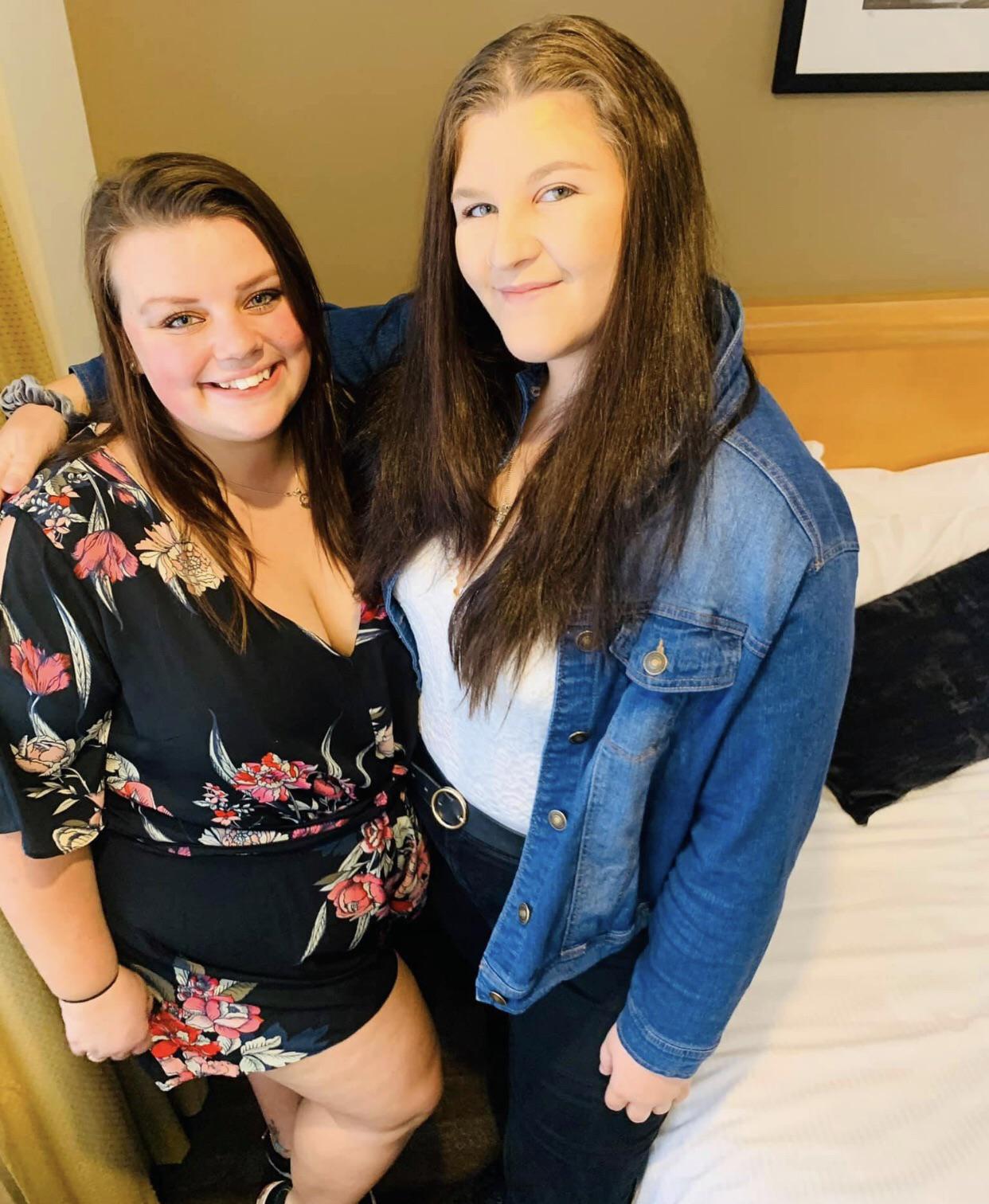 Degrade these 2 Aussie pigs 🐷🇦🇺 | Scrolller