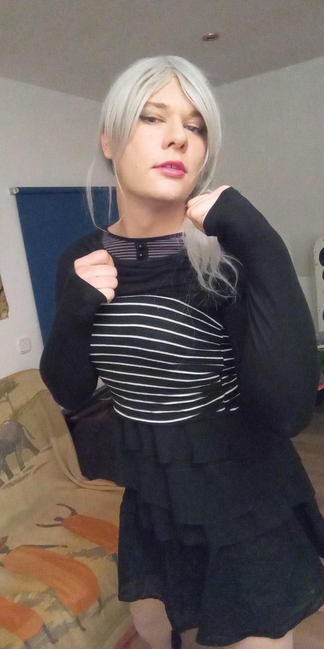 Delinquent girl🙈 | Scrolller