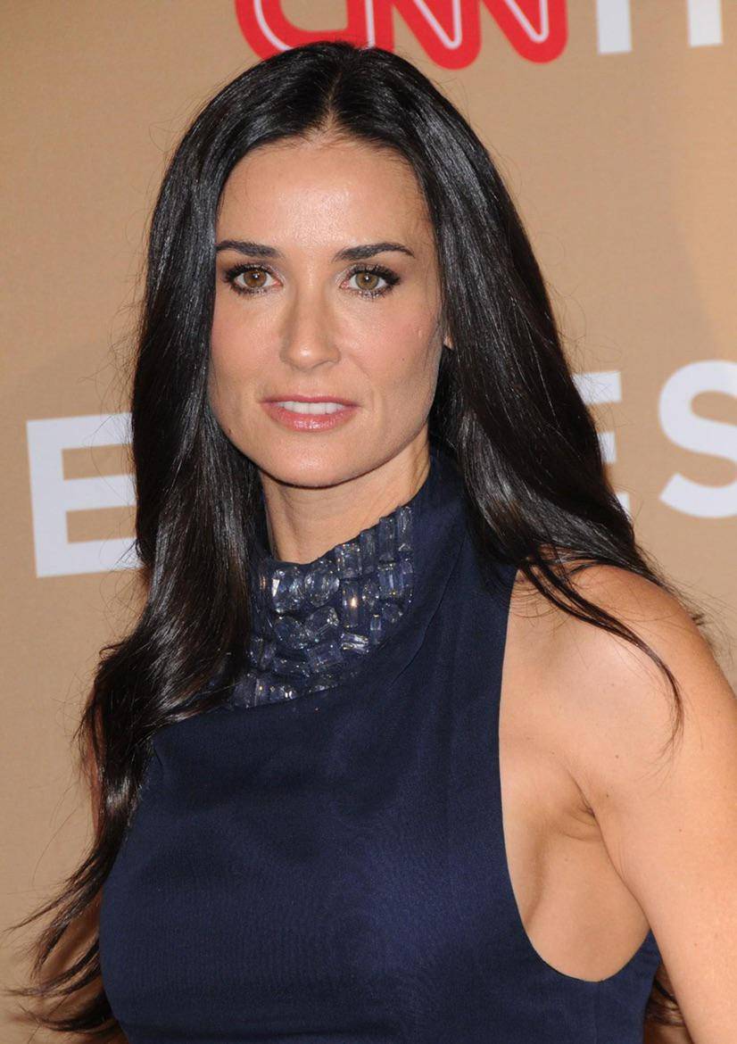 Demi moore | Scrolller