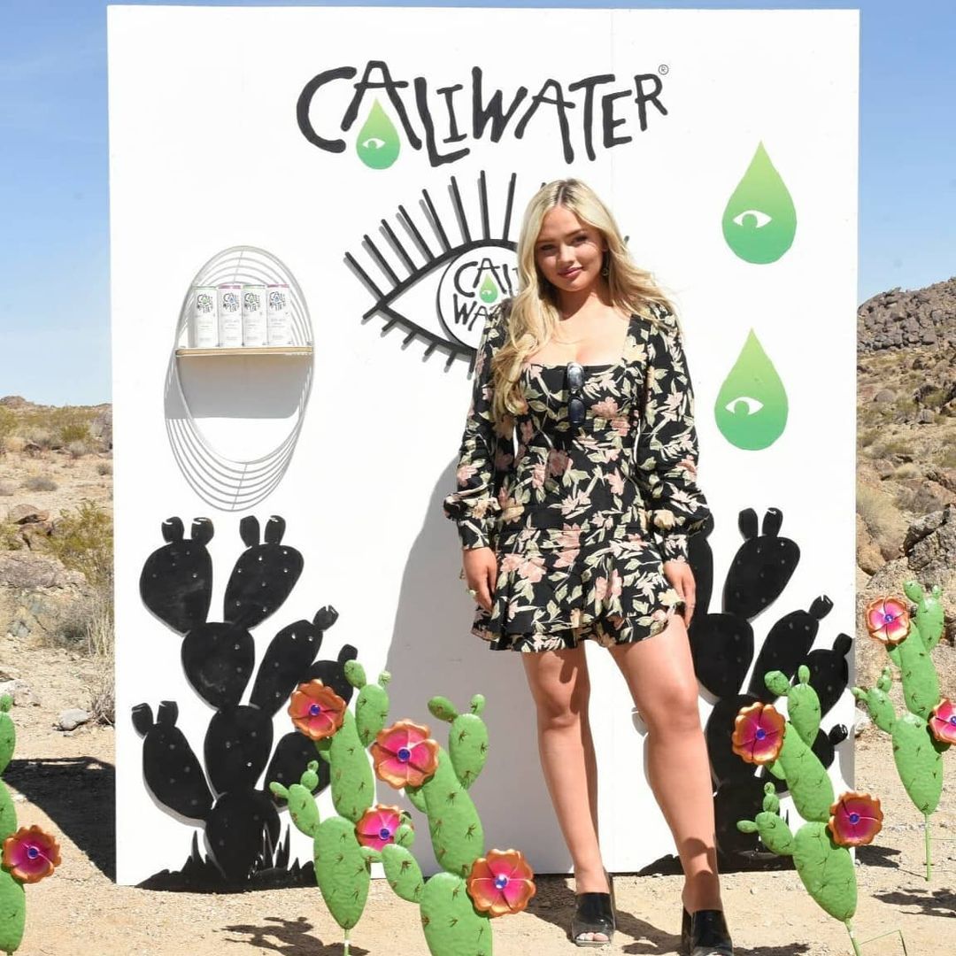 Desert rose. | Scrolller