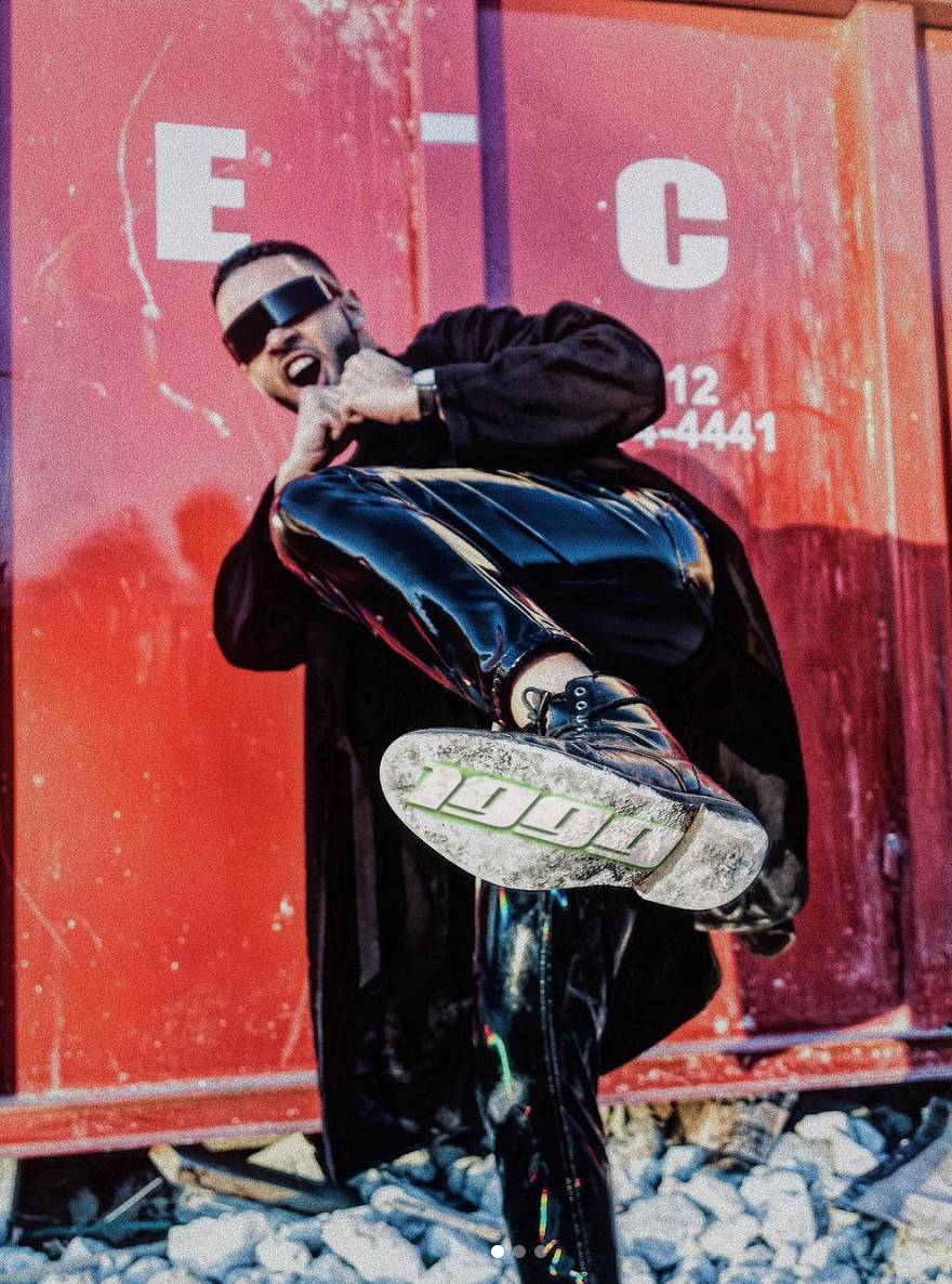 Did a 1999 inspired shoot back in December I thought you might enjoy ...