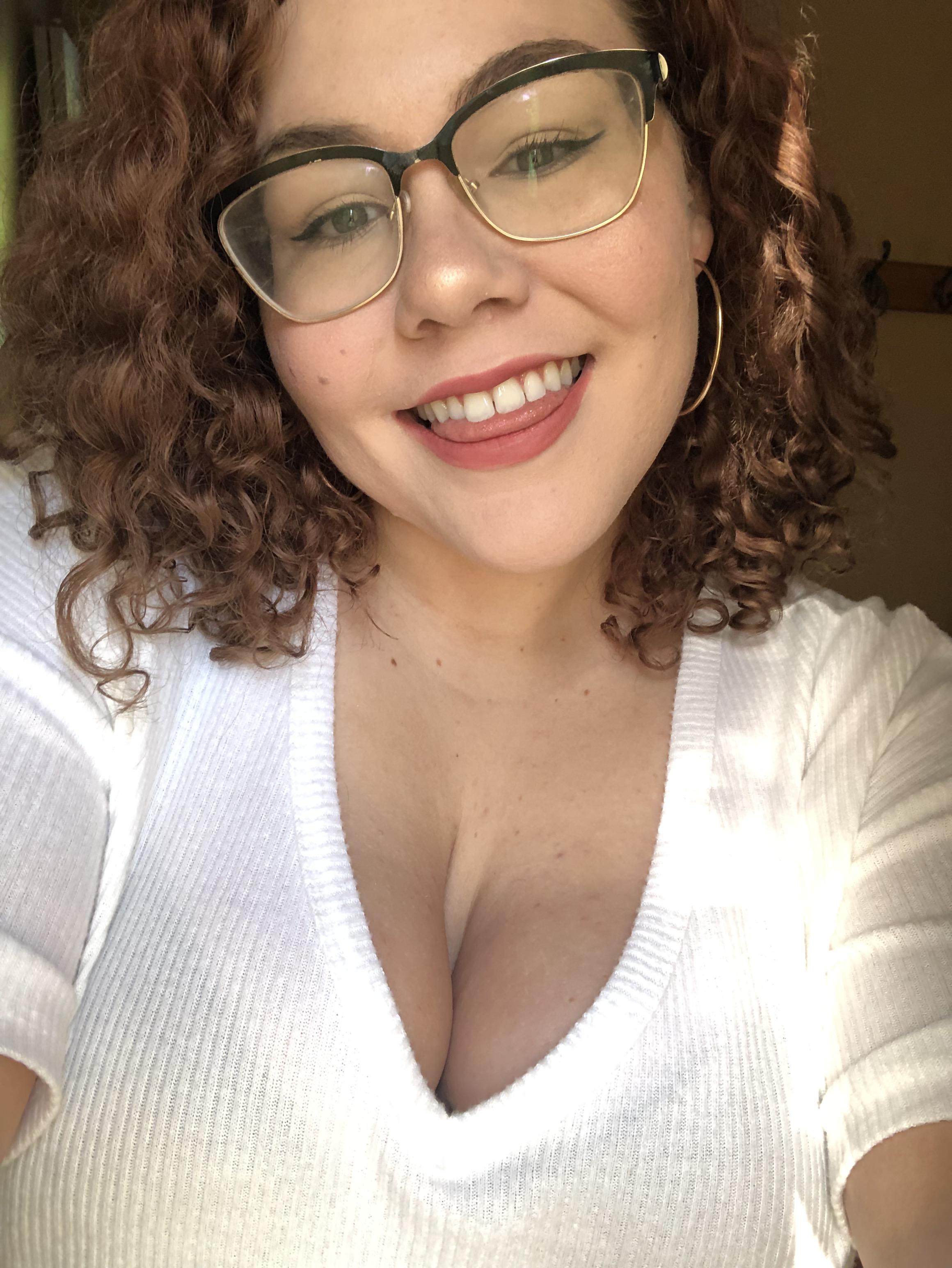 Dinner date look 🌻 | Scrolller