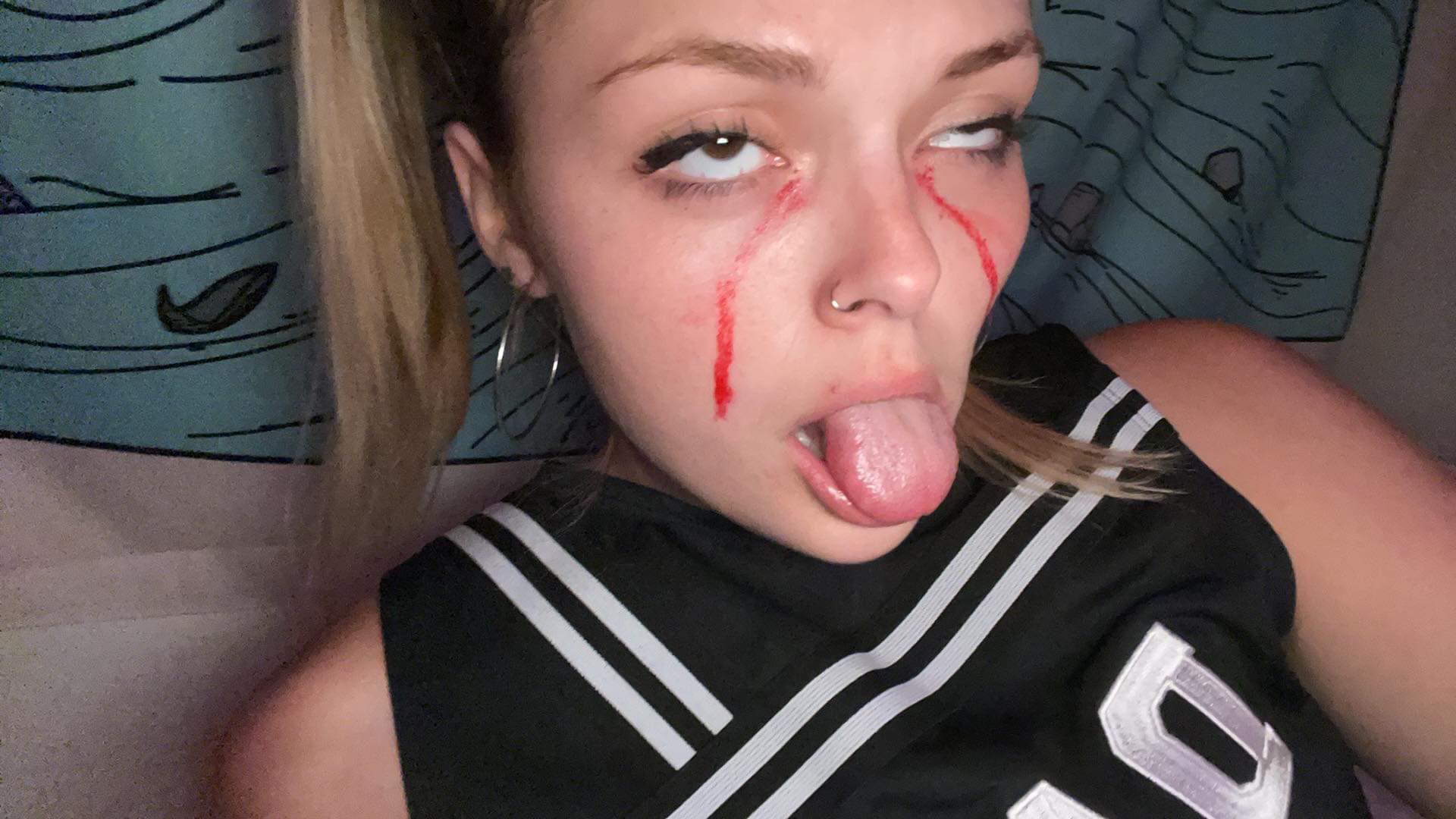 discard after use 🖤 | Scrolller