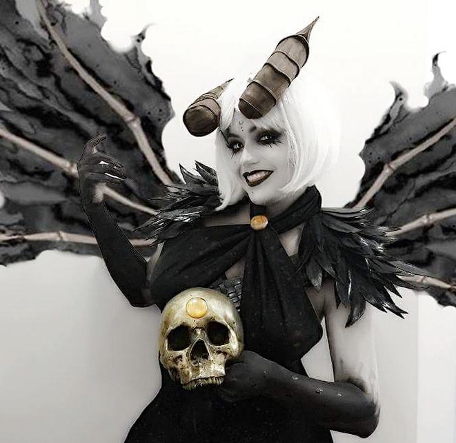 Discordia Oblivion Queen Cosplay | Scrolller