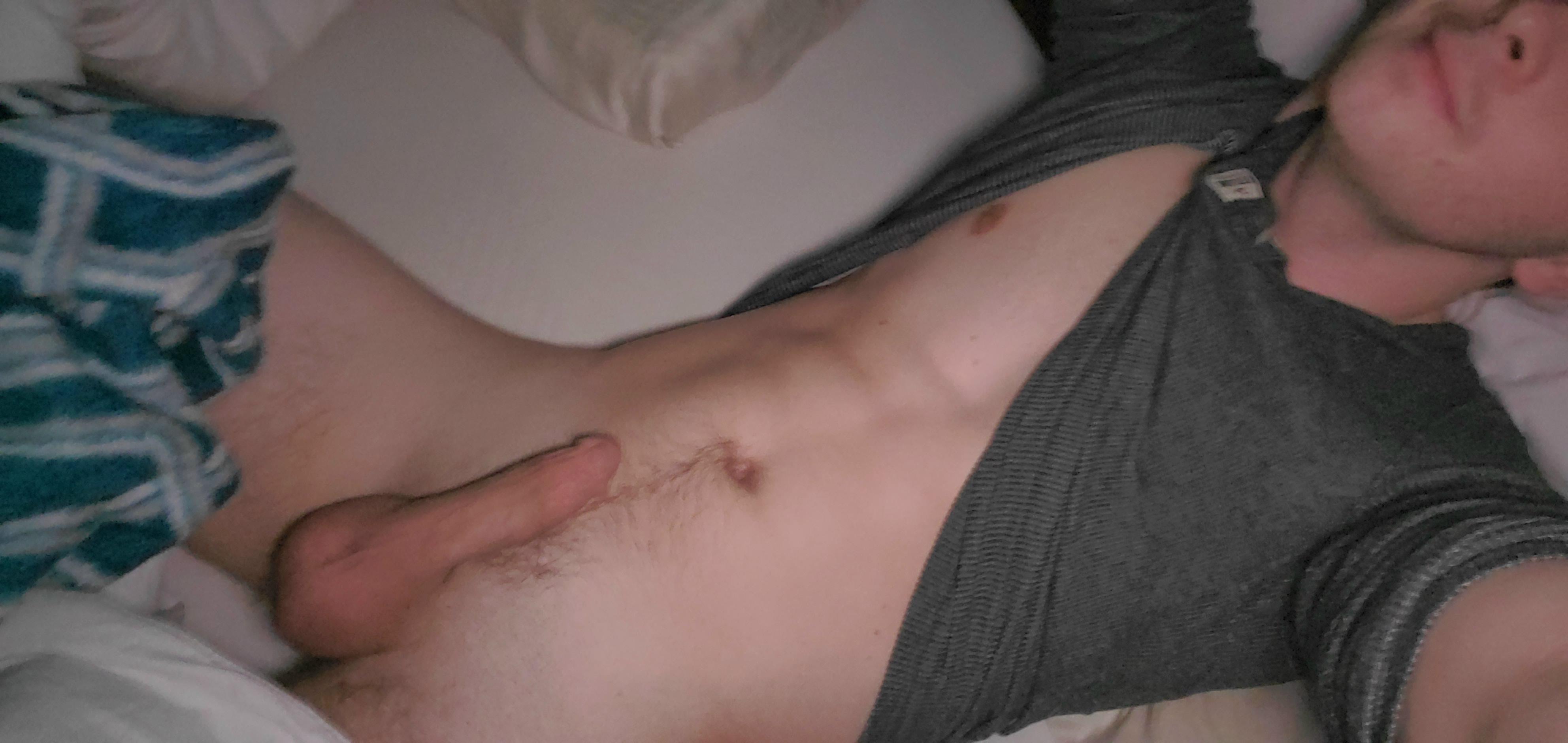 Cum cuddle | Scrolller